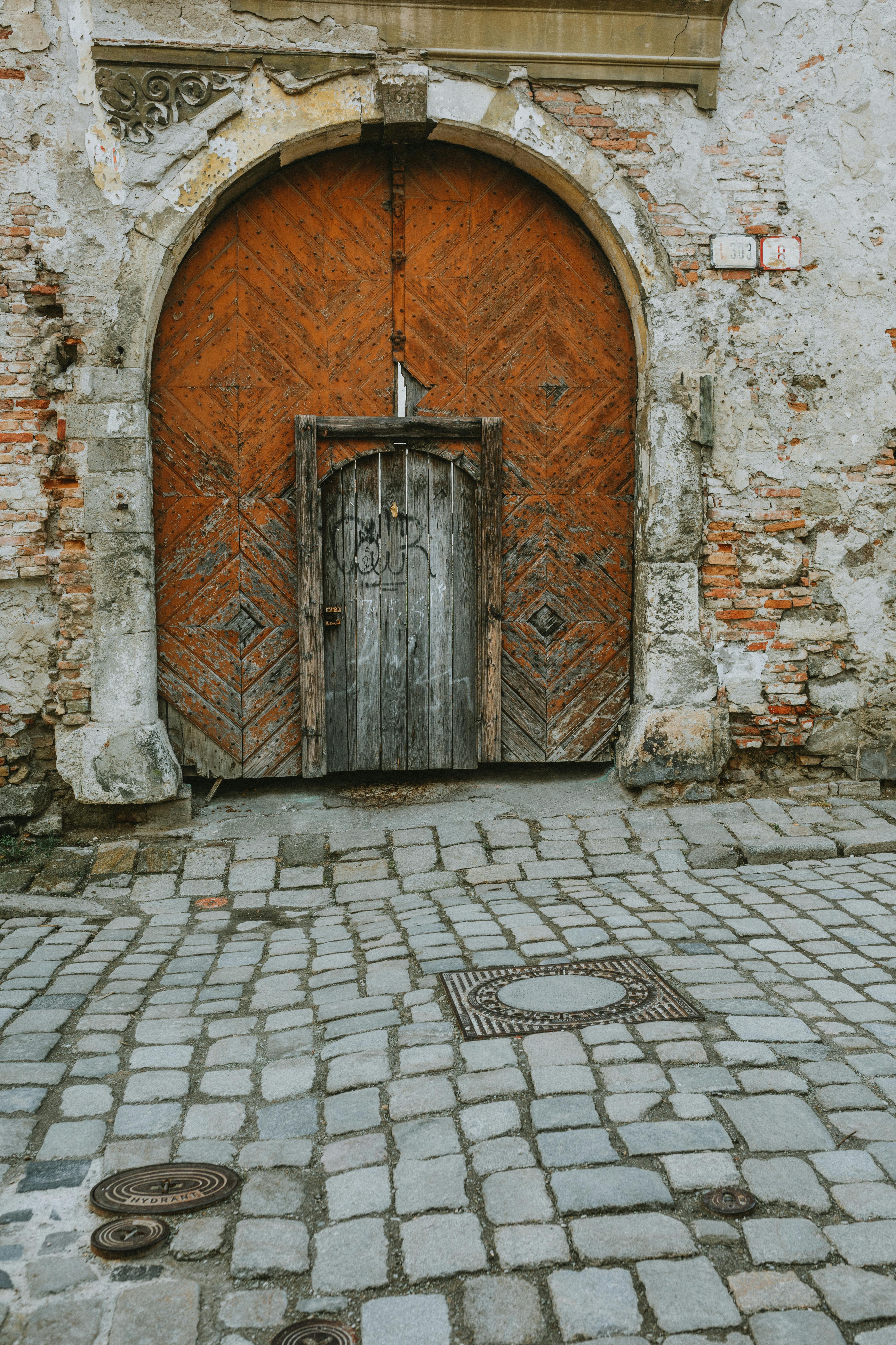 Wooden Decrepit Gate · Free Stock Photo