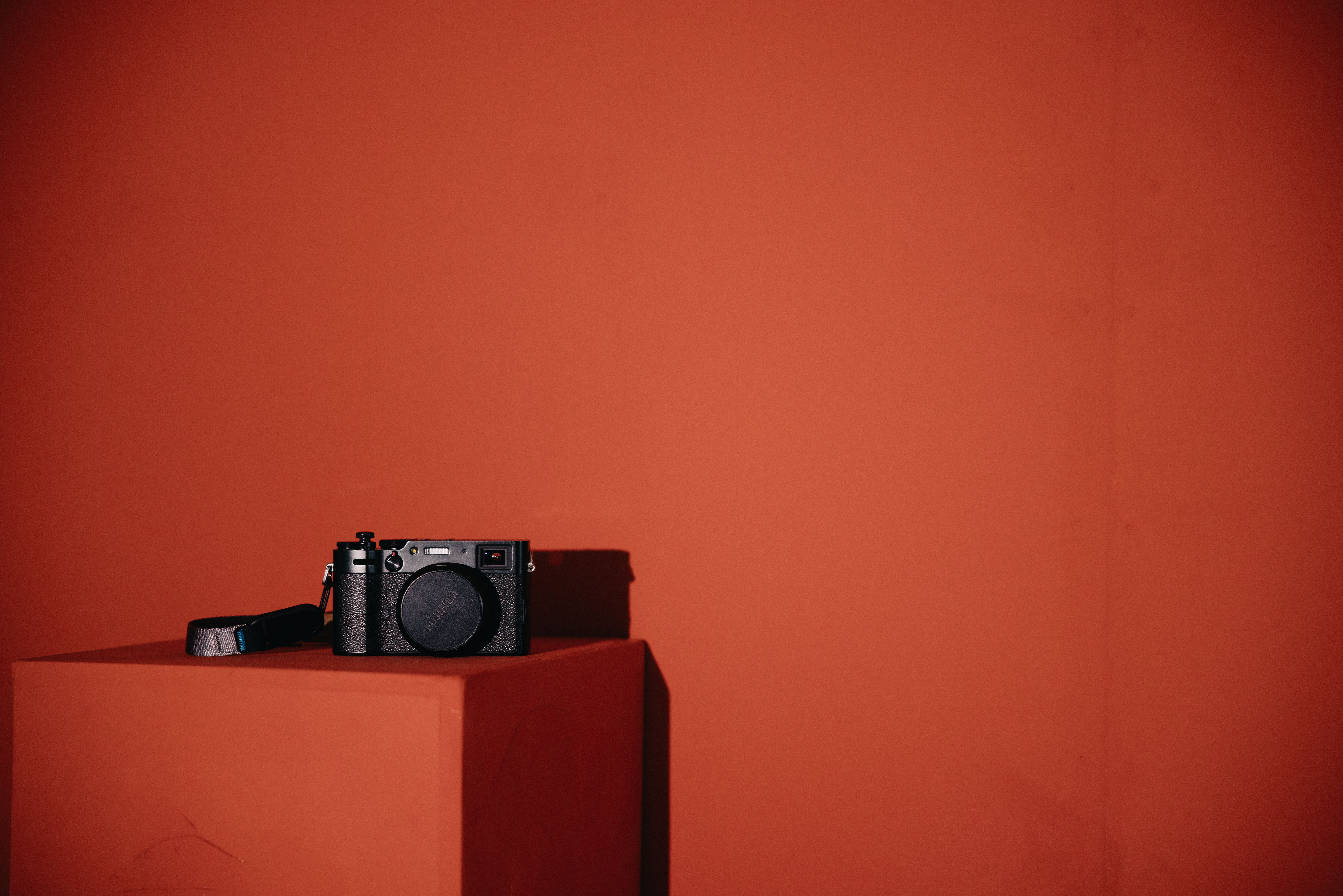 Display of Camera · Free Stock Photo