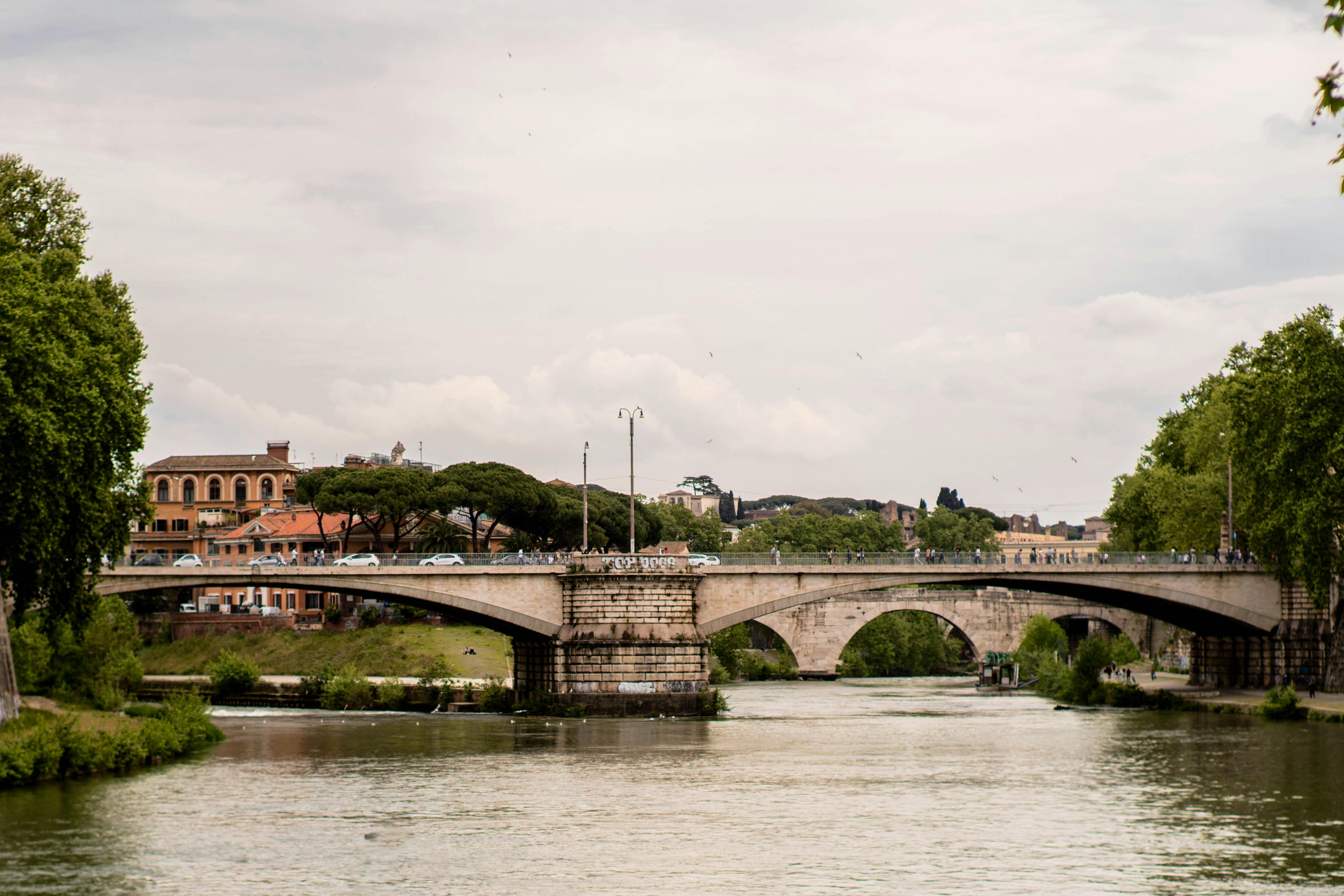 Garibaldi Bridge in Rome · Free Stock Photo
