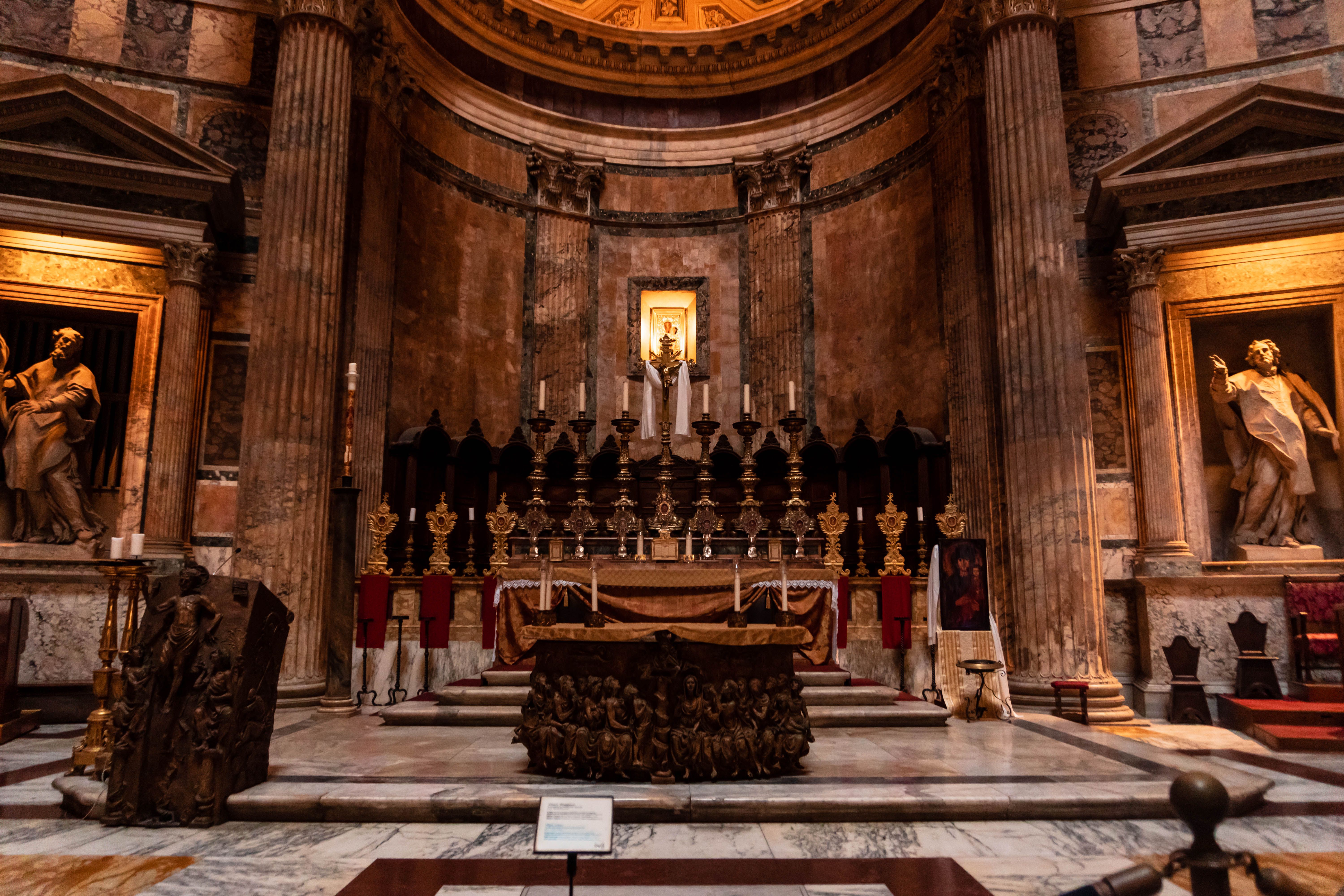 Interior of the Pantheon · Free Stock Photo