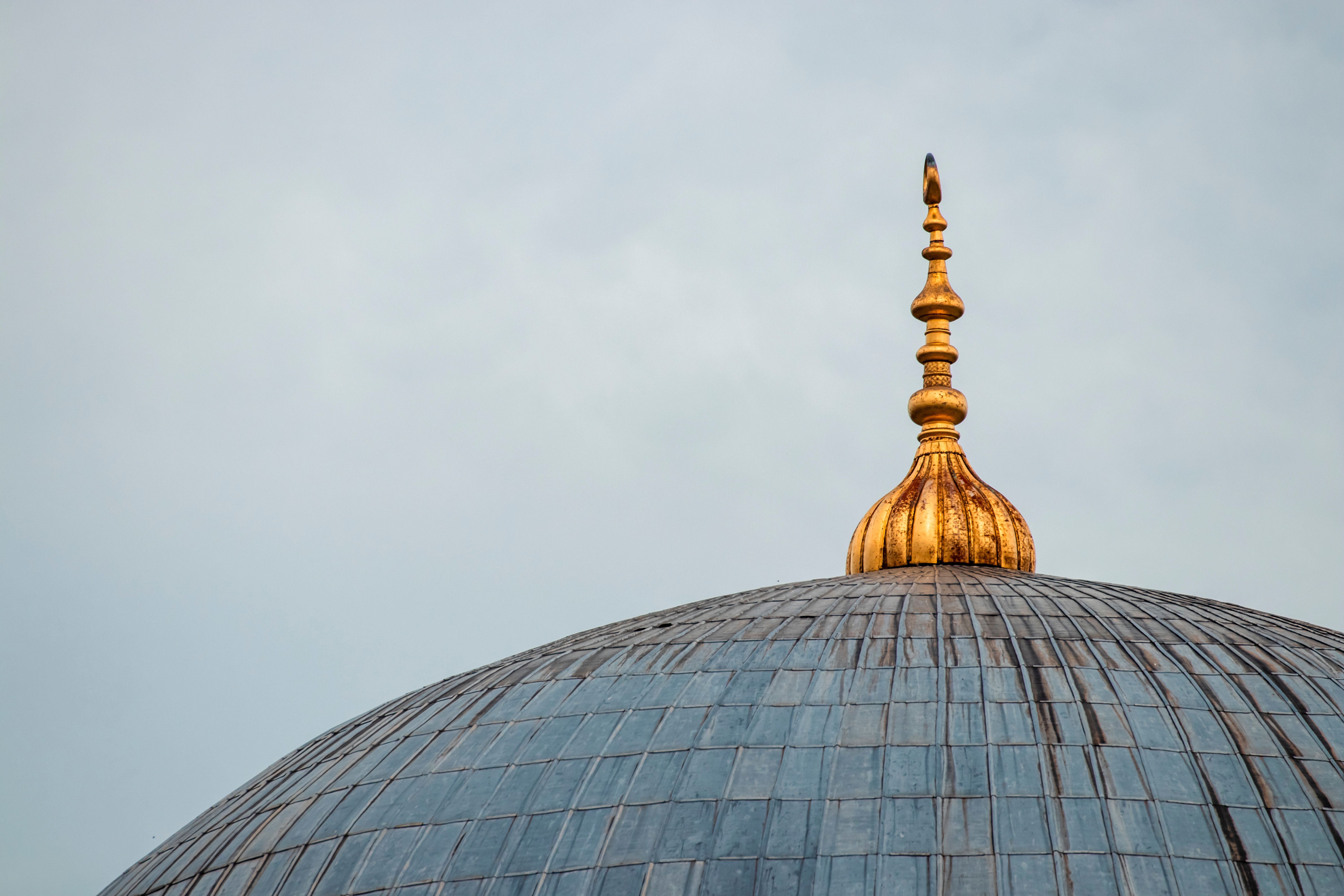Golden Top of Mosque Dome · Free Stock Photo