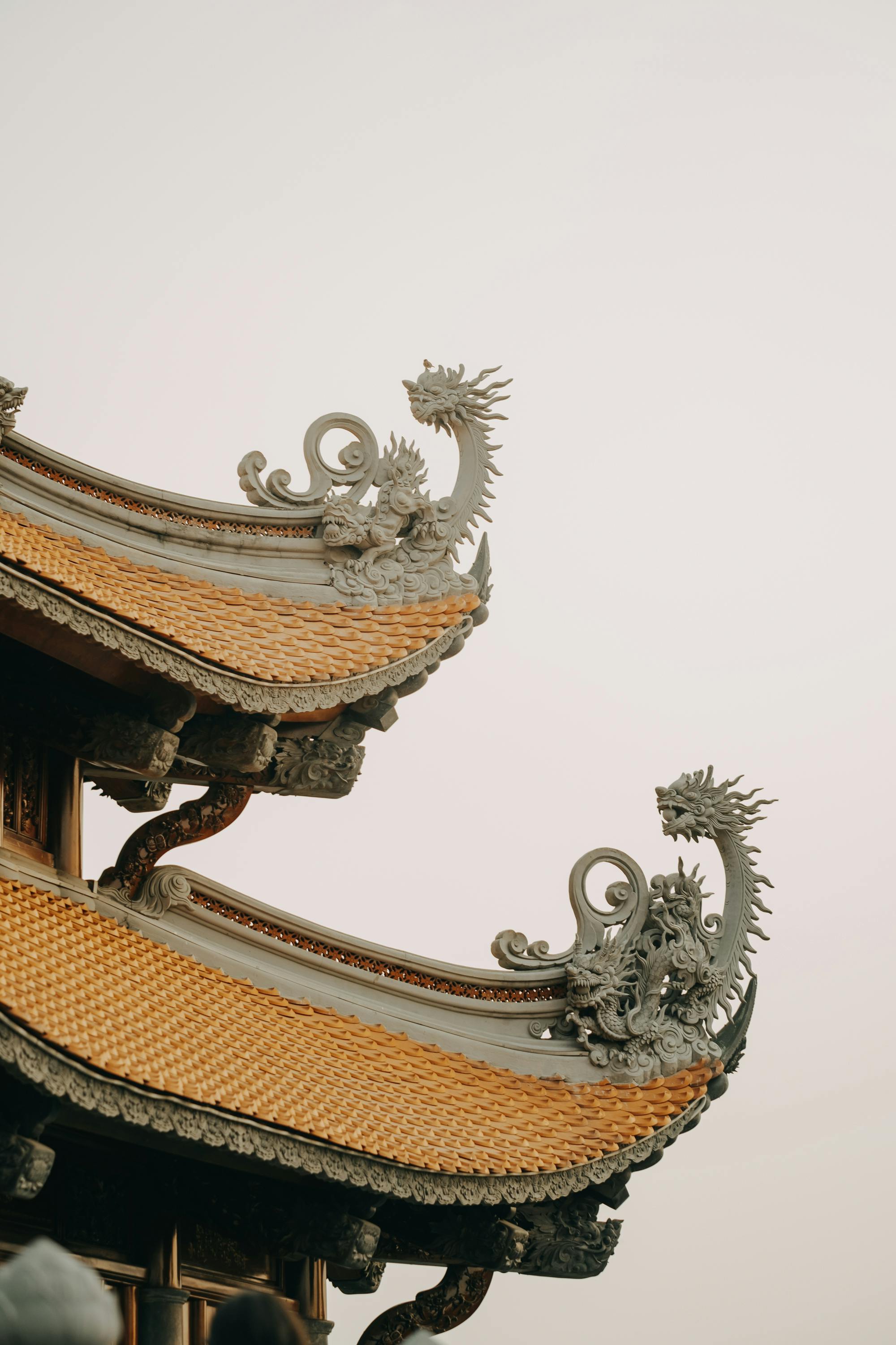 Dragons on Corners of Rooftops · Free Stock Photo