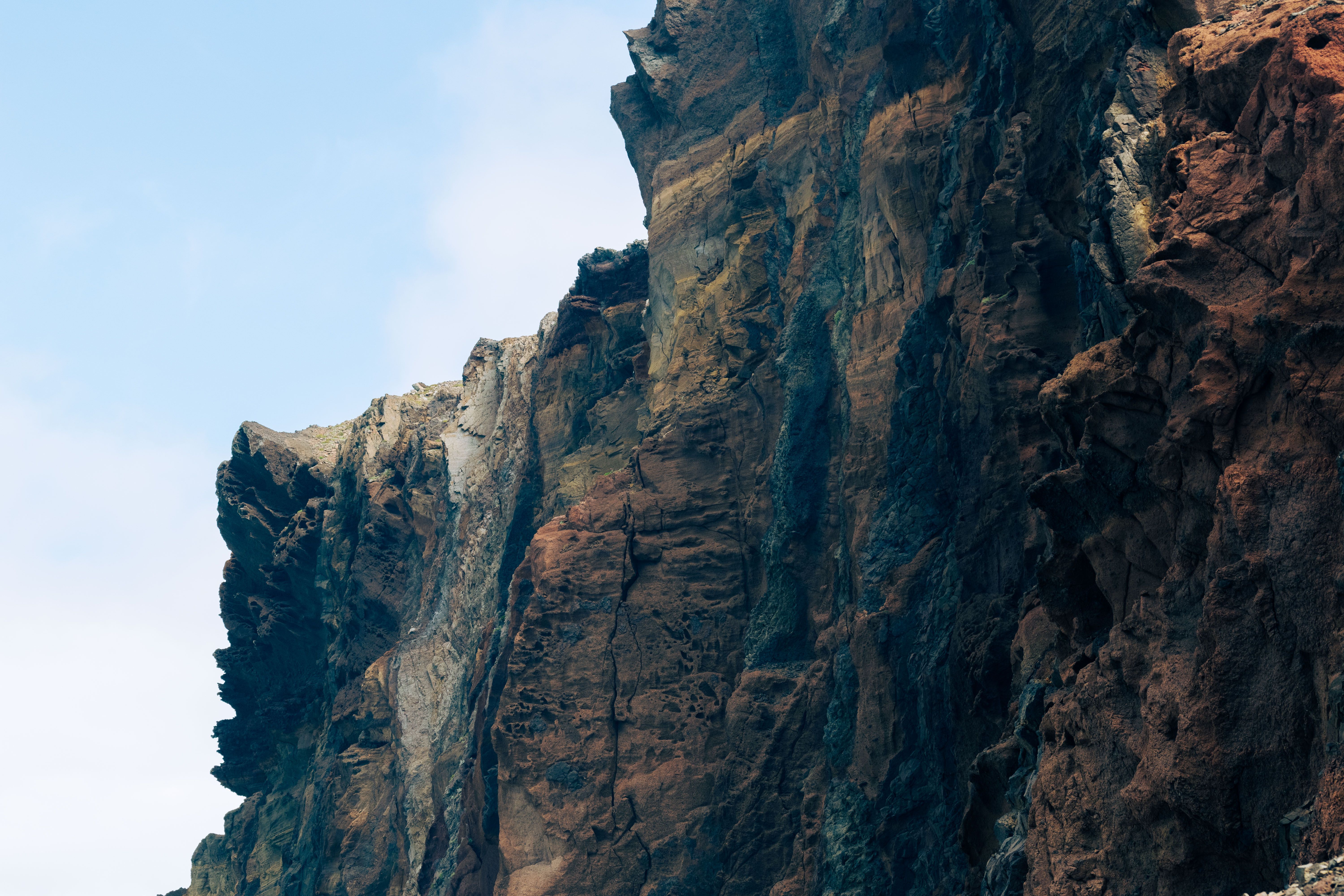 Rocky Cliffs in Sunlight · Free Stock Photo