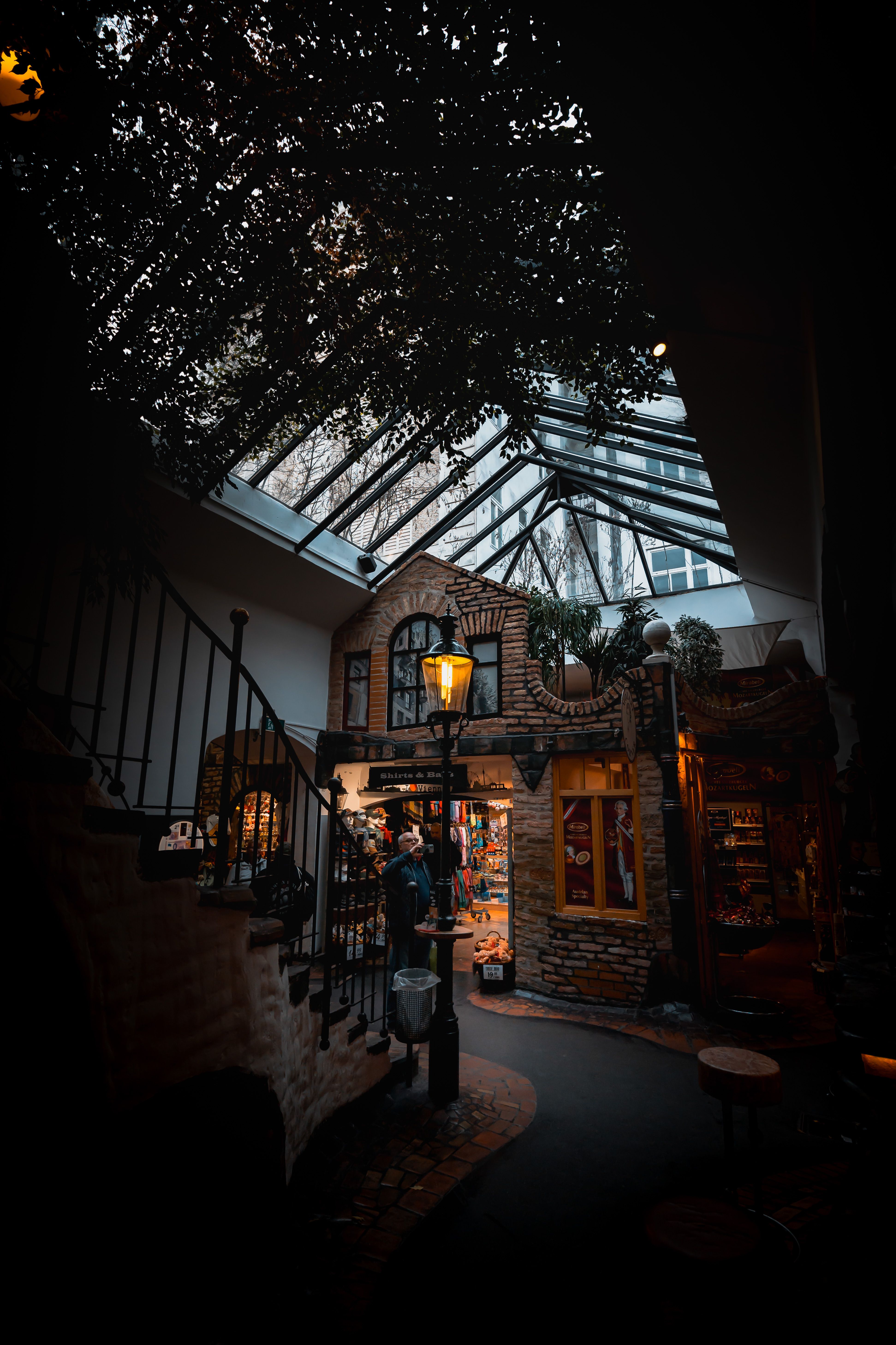 A view of a restaurant with a skylight · Free Stock Photo