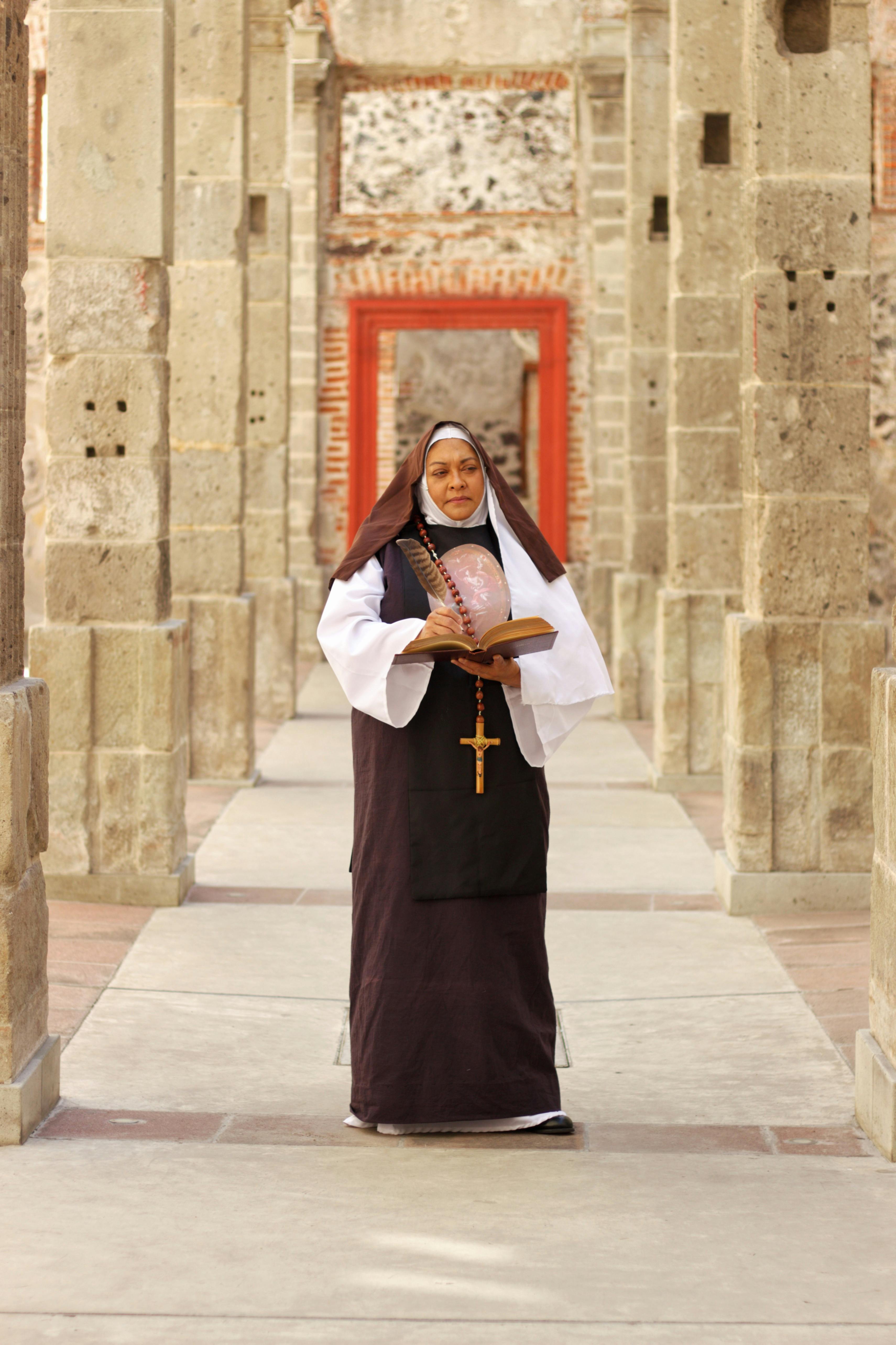 Nuns Habit Photos, Download The BEST Free Nuns Habit Stock Photos & HD ...