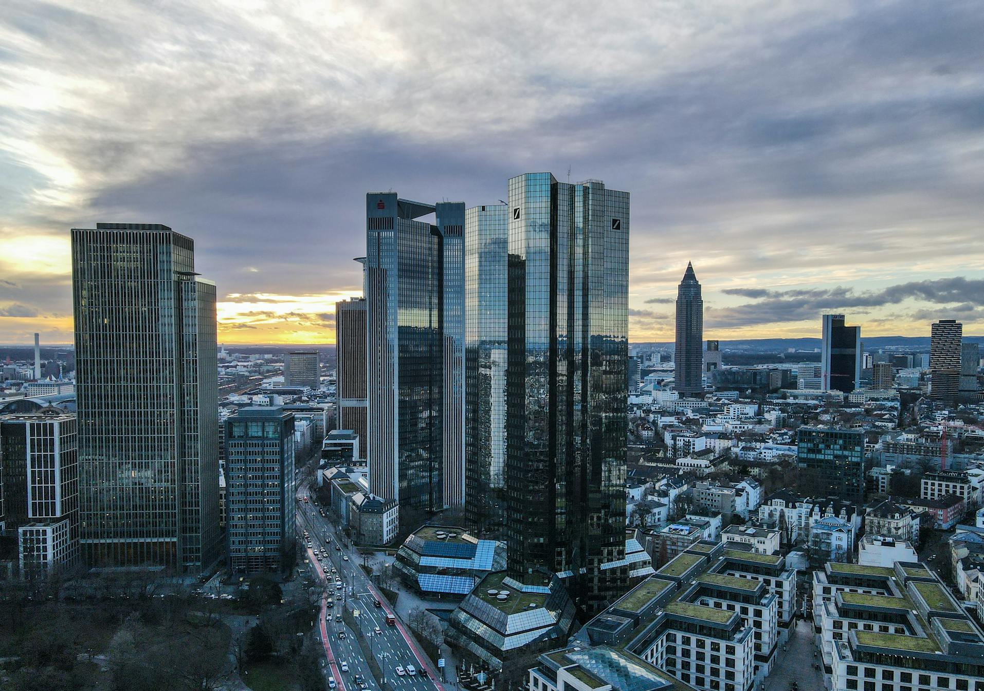 Mastering Carry (investment) Key Concepts and Benchmarks