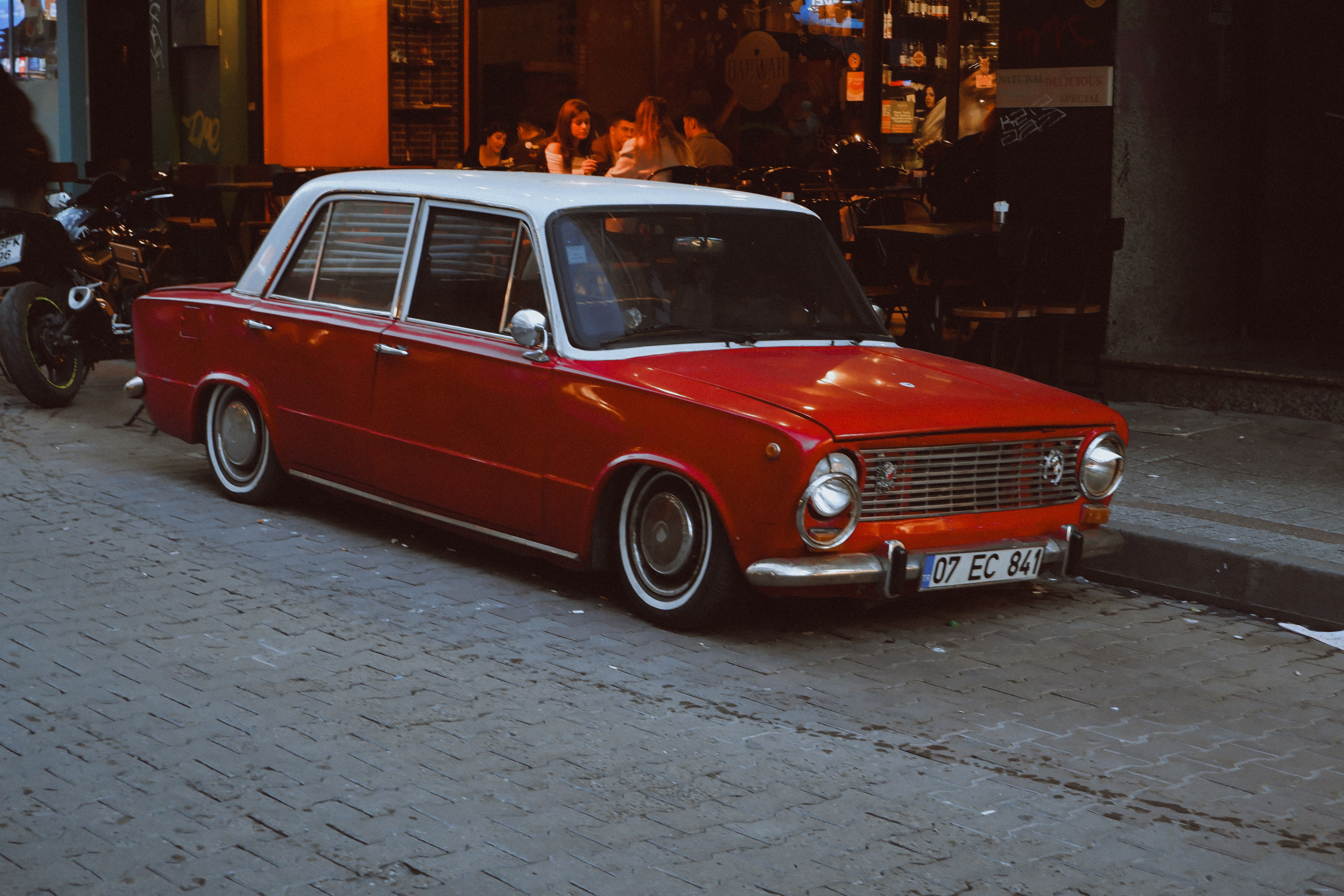 Red Tofas Murat 124 on Street · Free Stock Photo