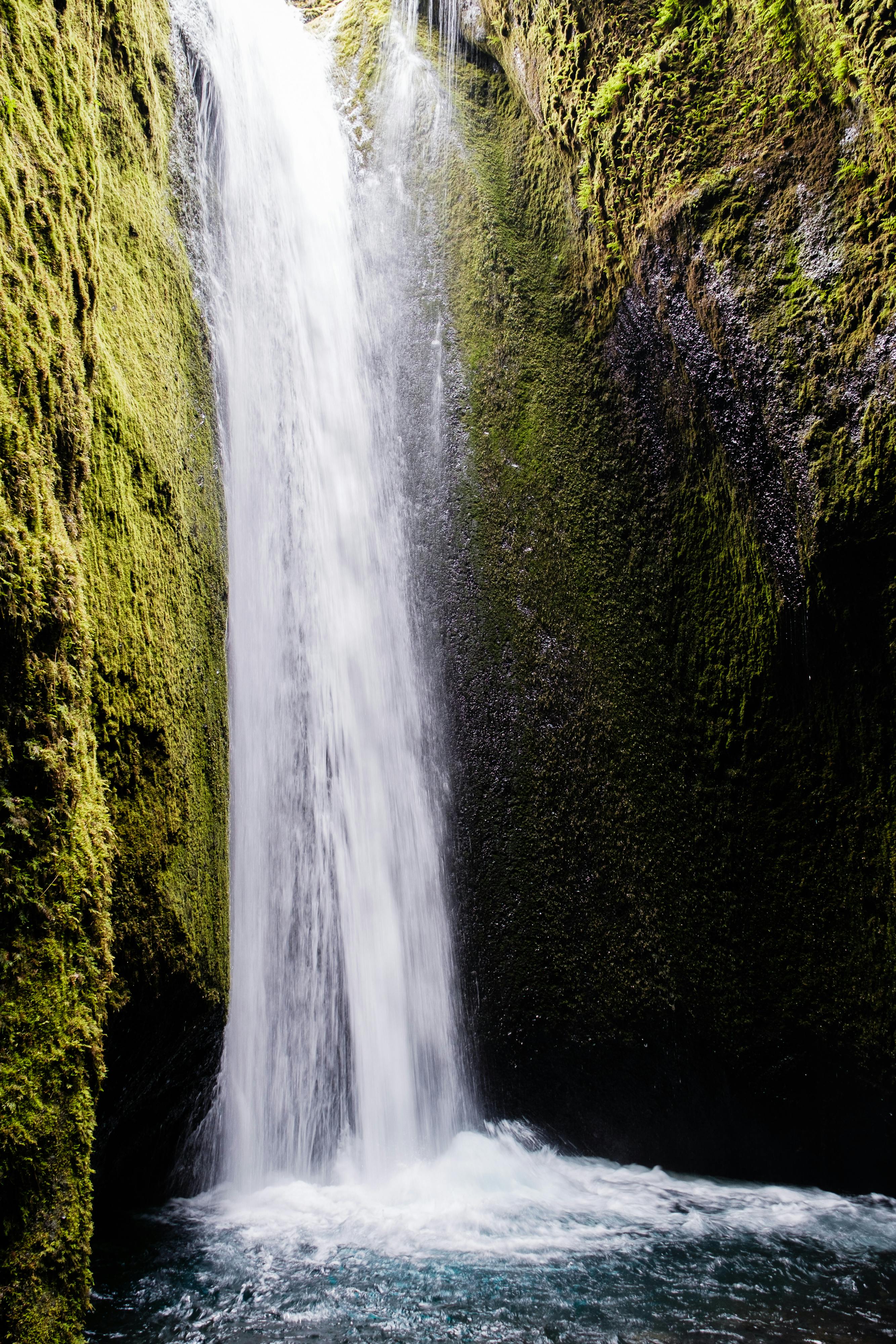 Scenic Waterfall in Nauthusagil Ravine · Free Stock Photo