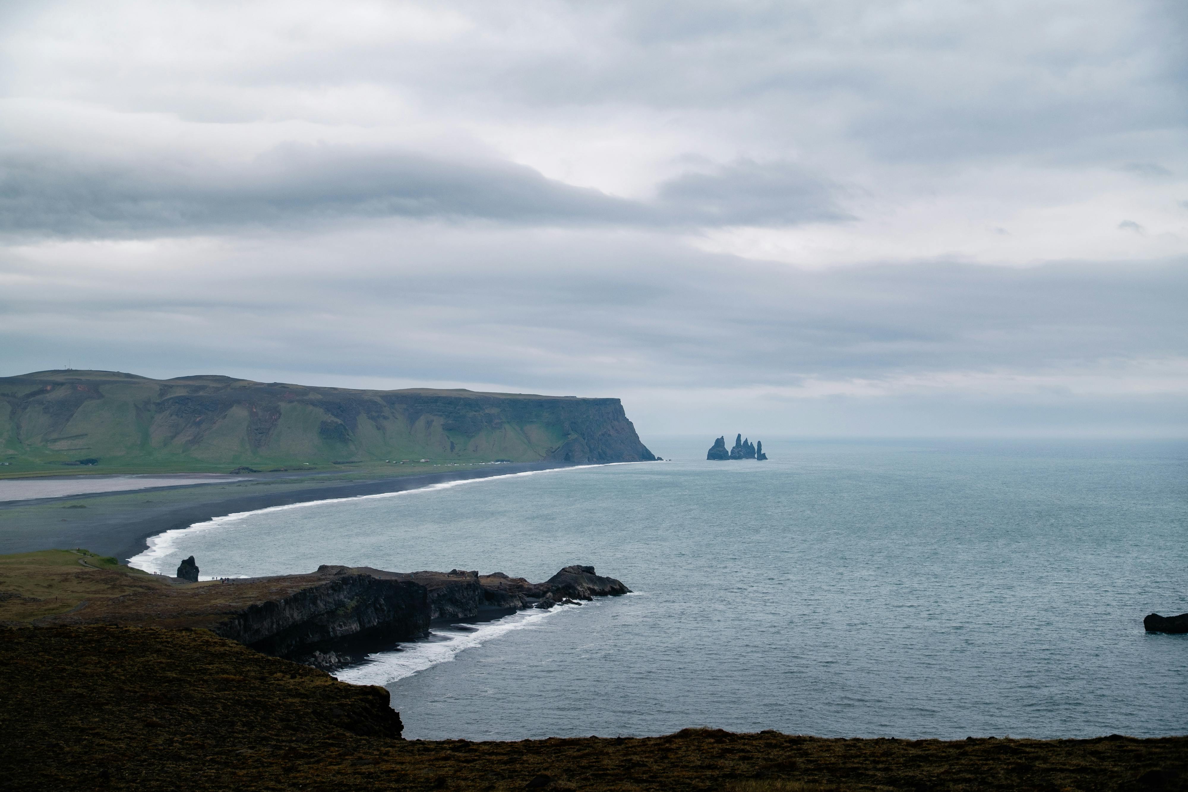 Bay and Cliff on Sea Coast · Free Stock Photo