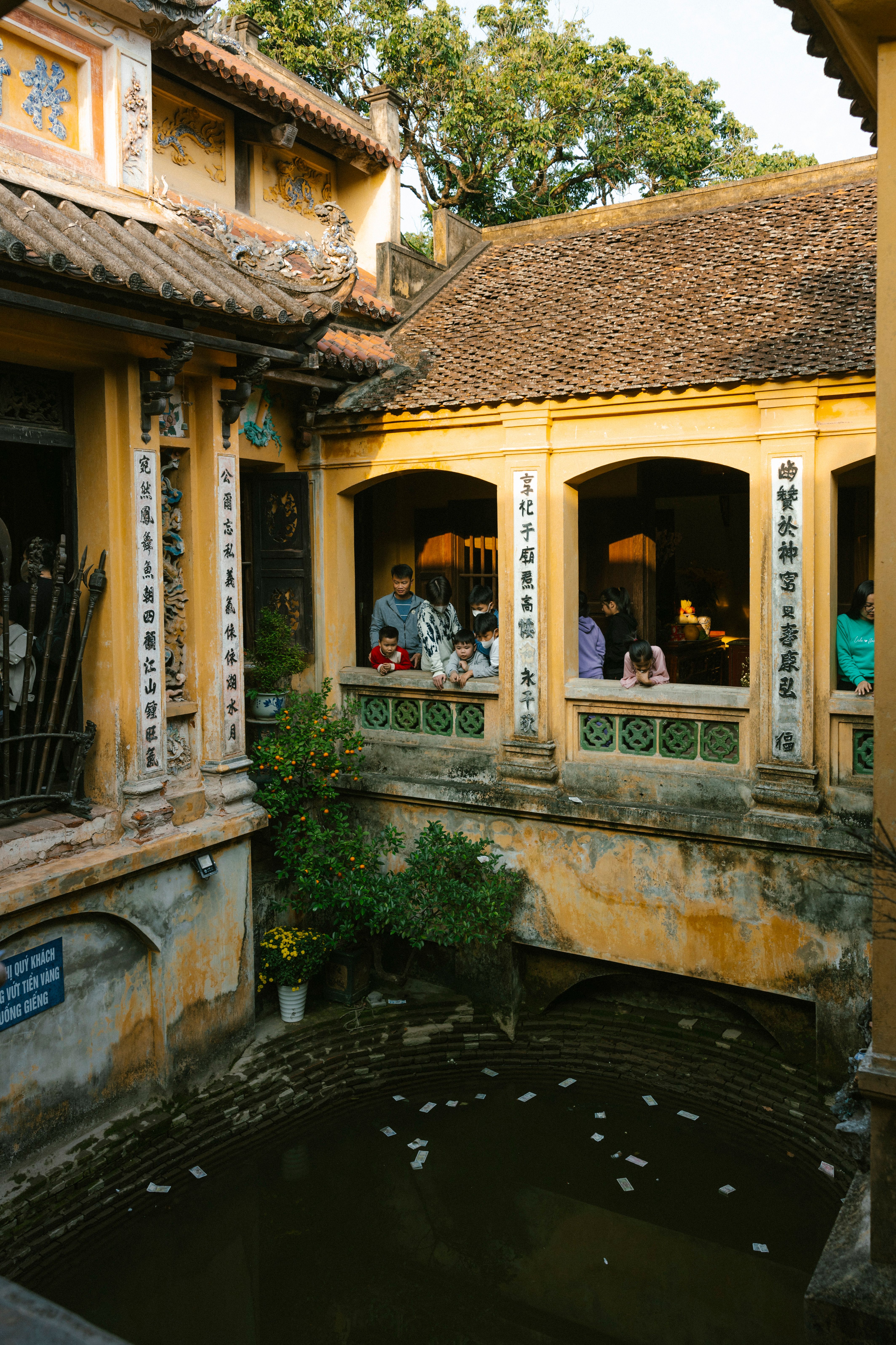 Traditional Vietnamese Temple Courtyard Scene · Free Stock Photo