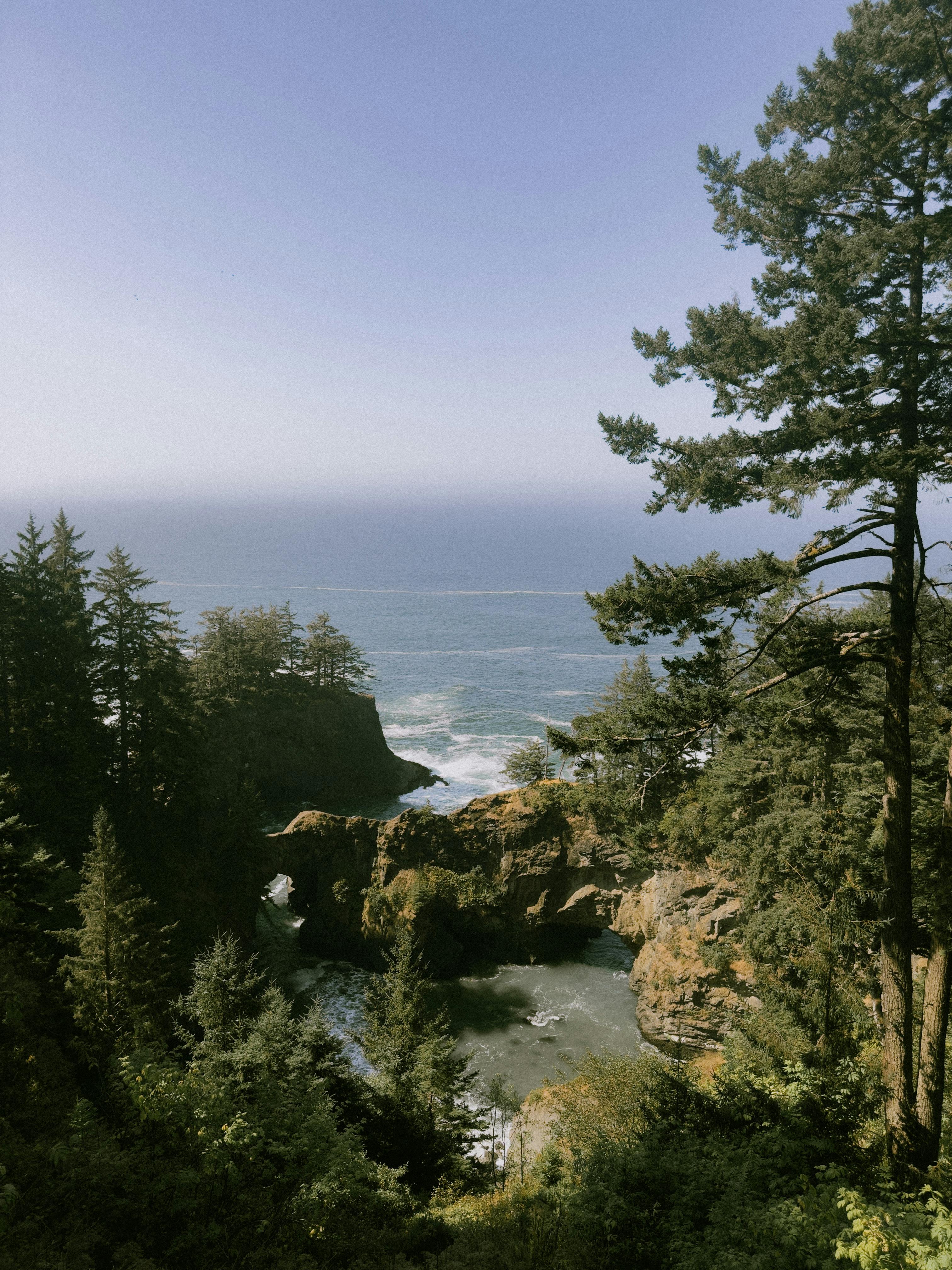 Rock Formations in Seaside · Free Stock Photo
