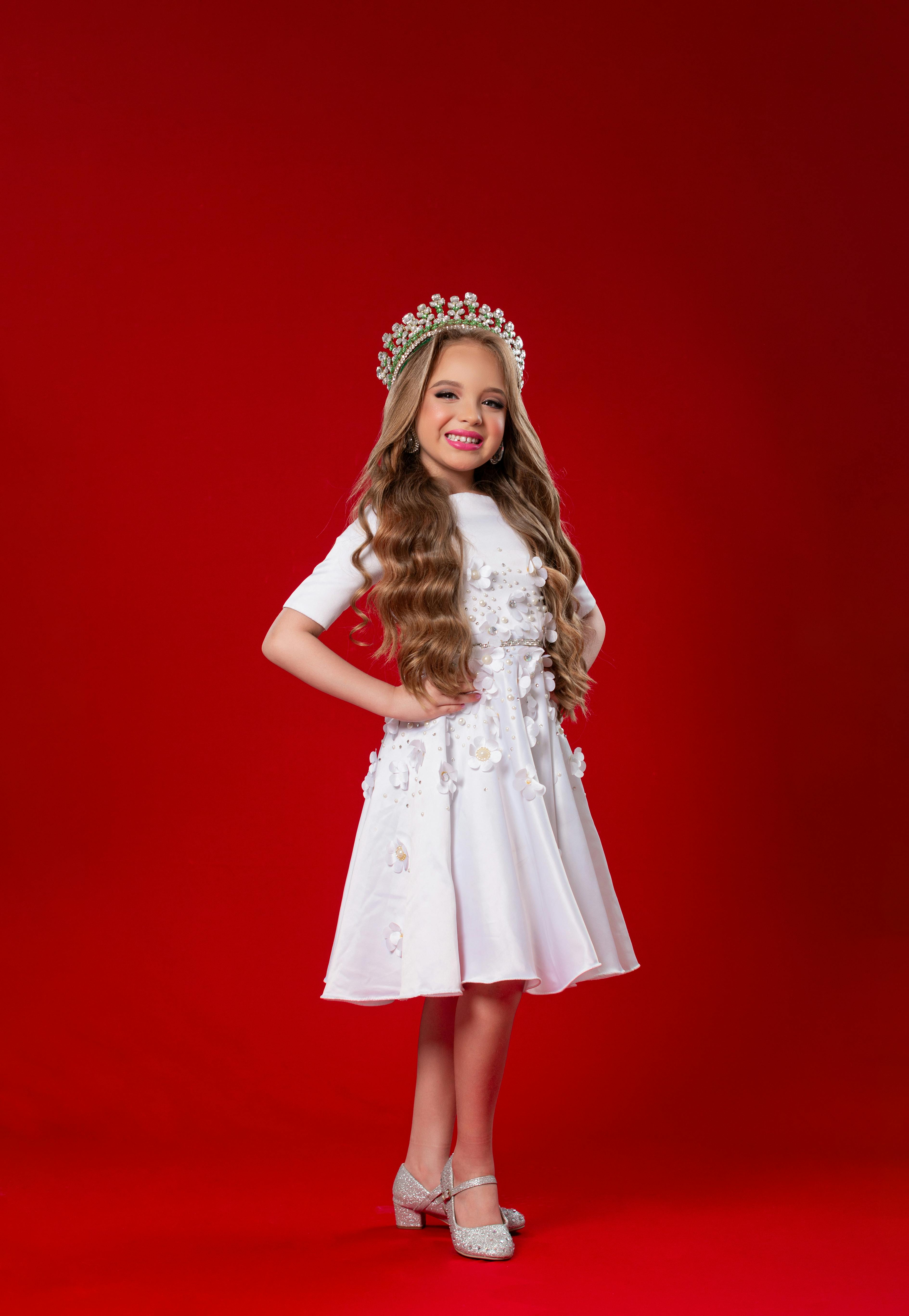 Child Pageant Photos, Download The BEST Free Child Pageant Stock Photos ...