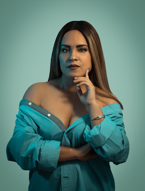 124249 Woman Cleavage Photos, Download The BEST Free 124249 Woman ...