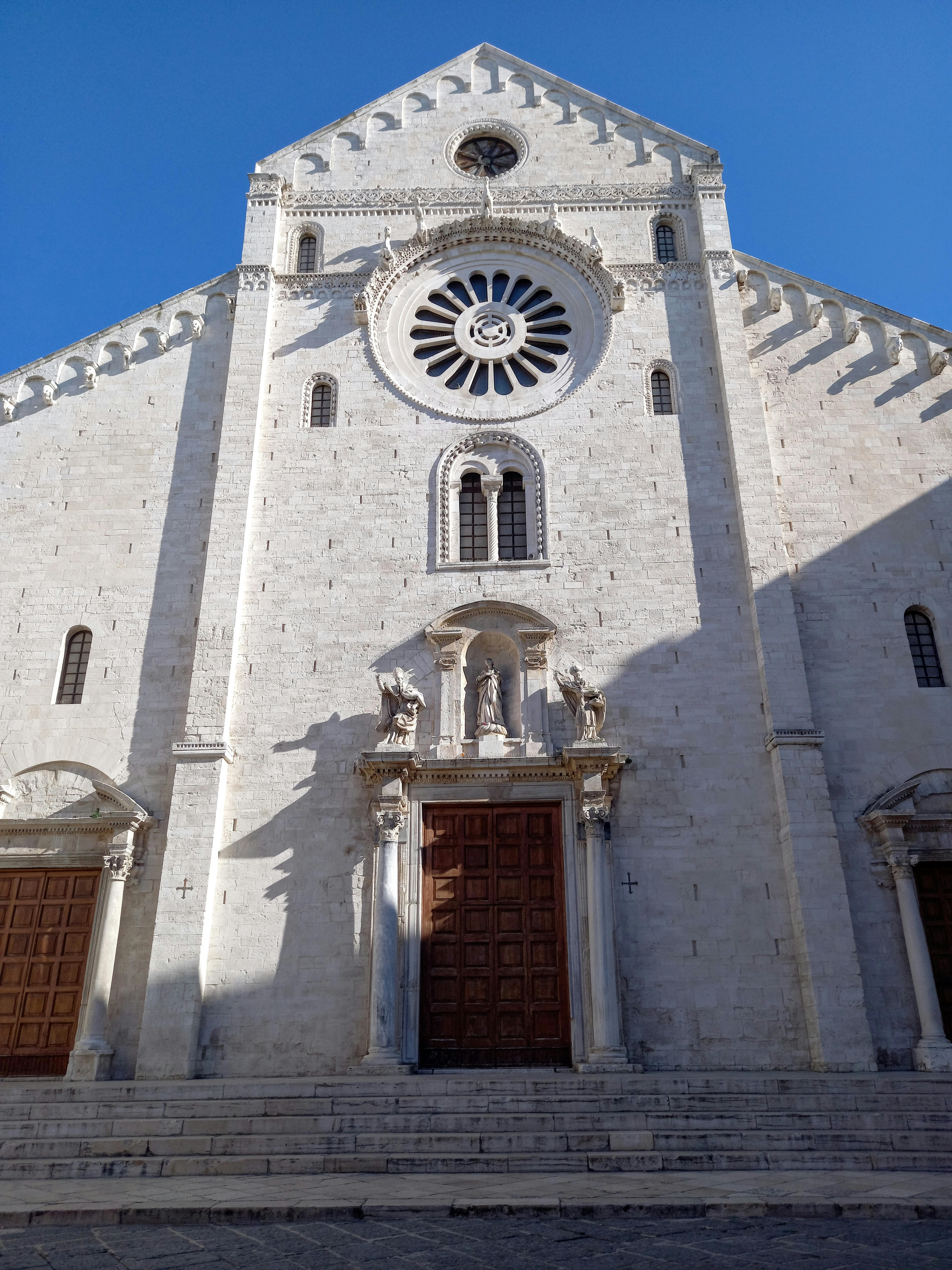 View of the Bari Cathedral · Free Stock Photo