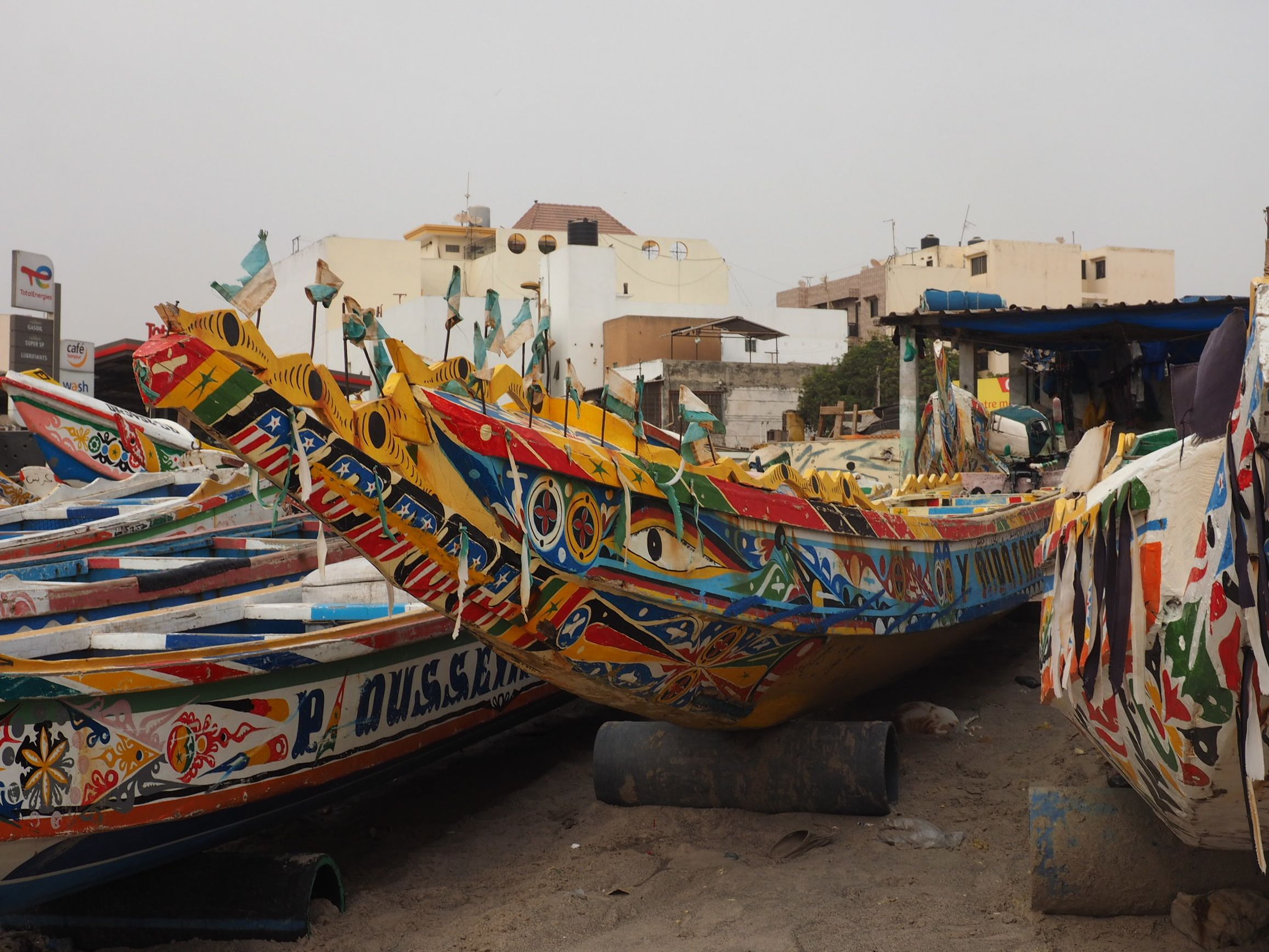 Colorful Traditional Boats by the Seashore · Free Stock Photo