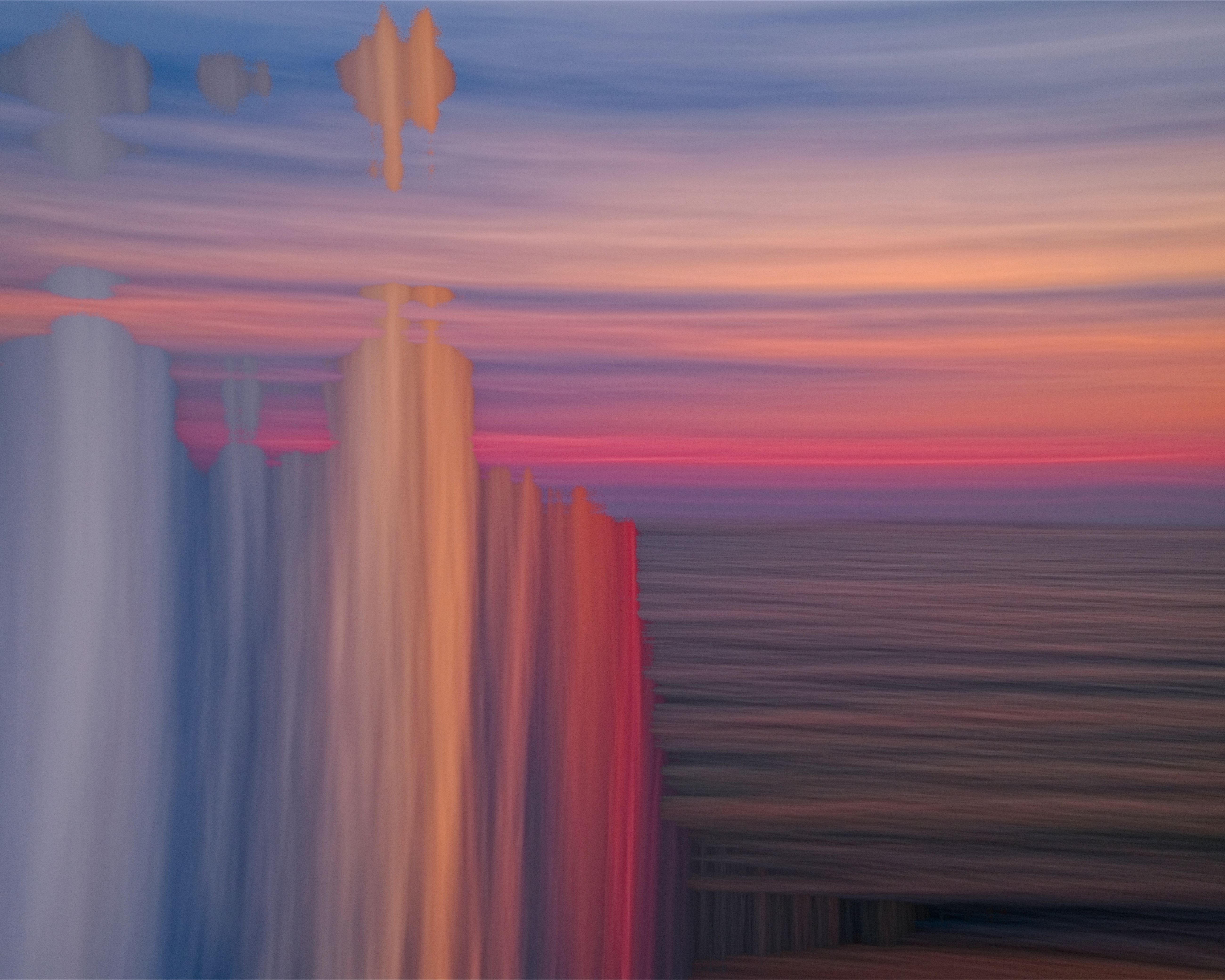 Abstract Painting of a Sea at Dusk · Free Stock Photo