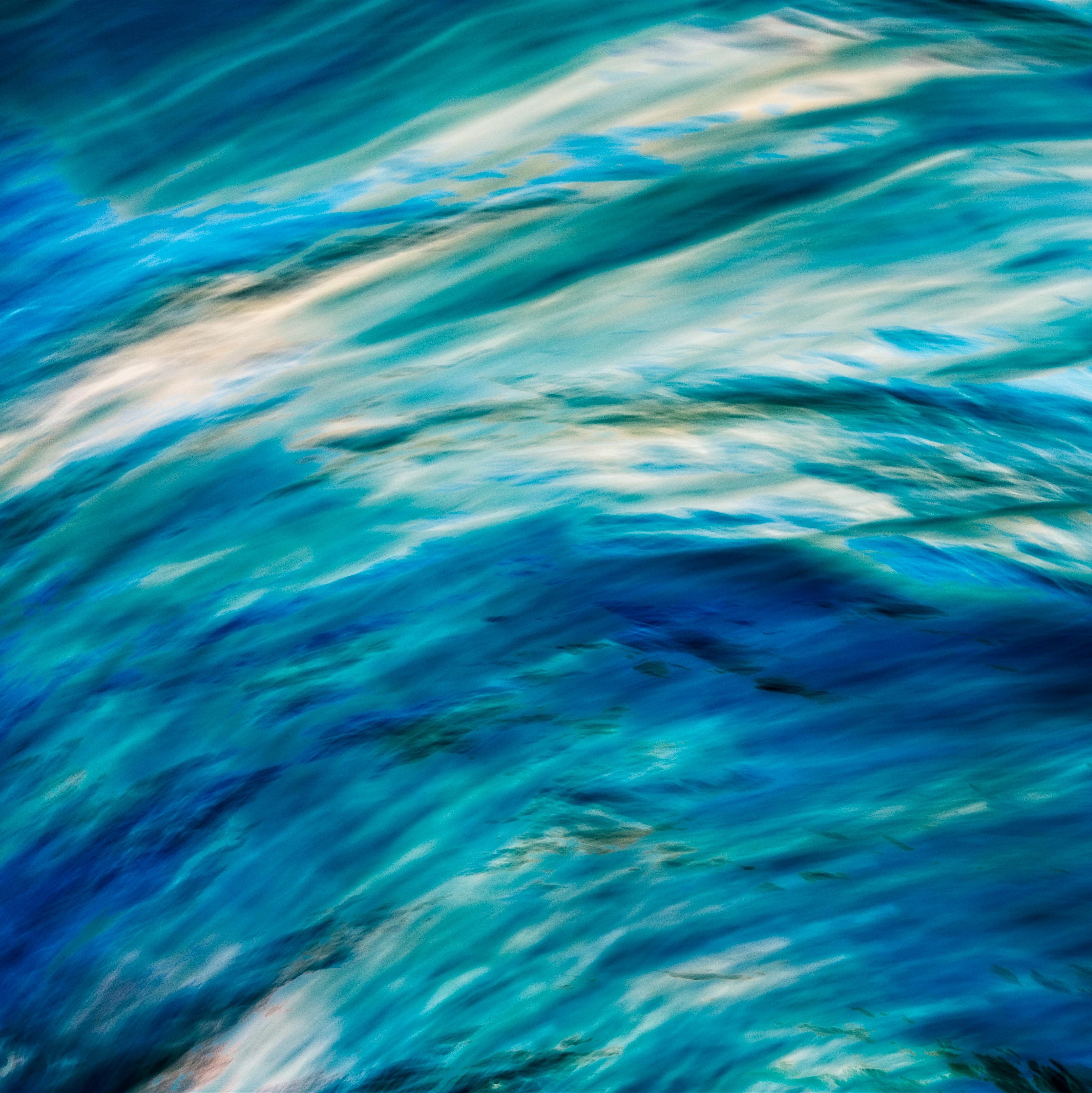 Abstract Painting with Blue Smears · Free Stock Photo