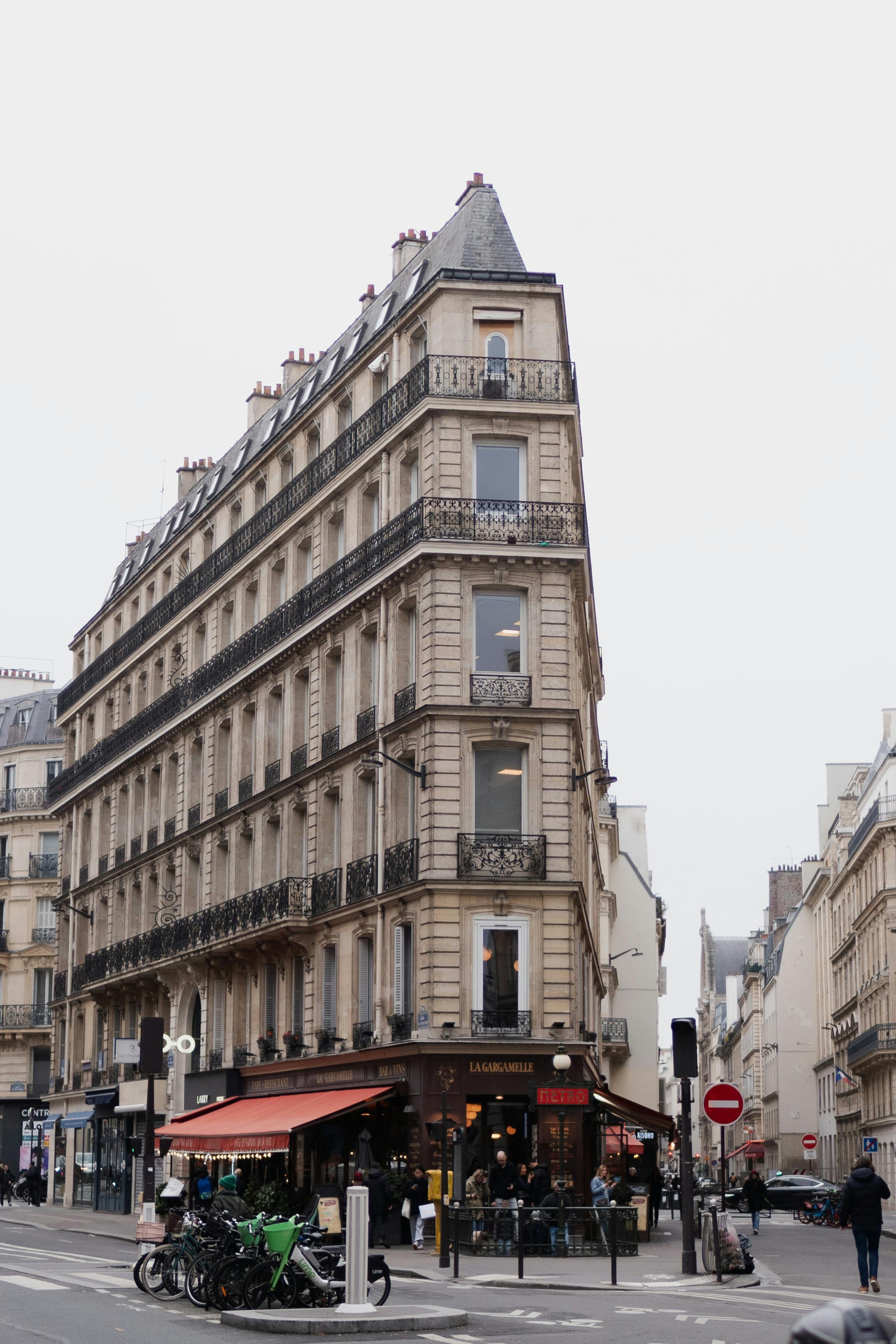 Rue La Fayette in Paris · Free Stock Photo