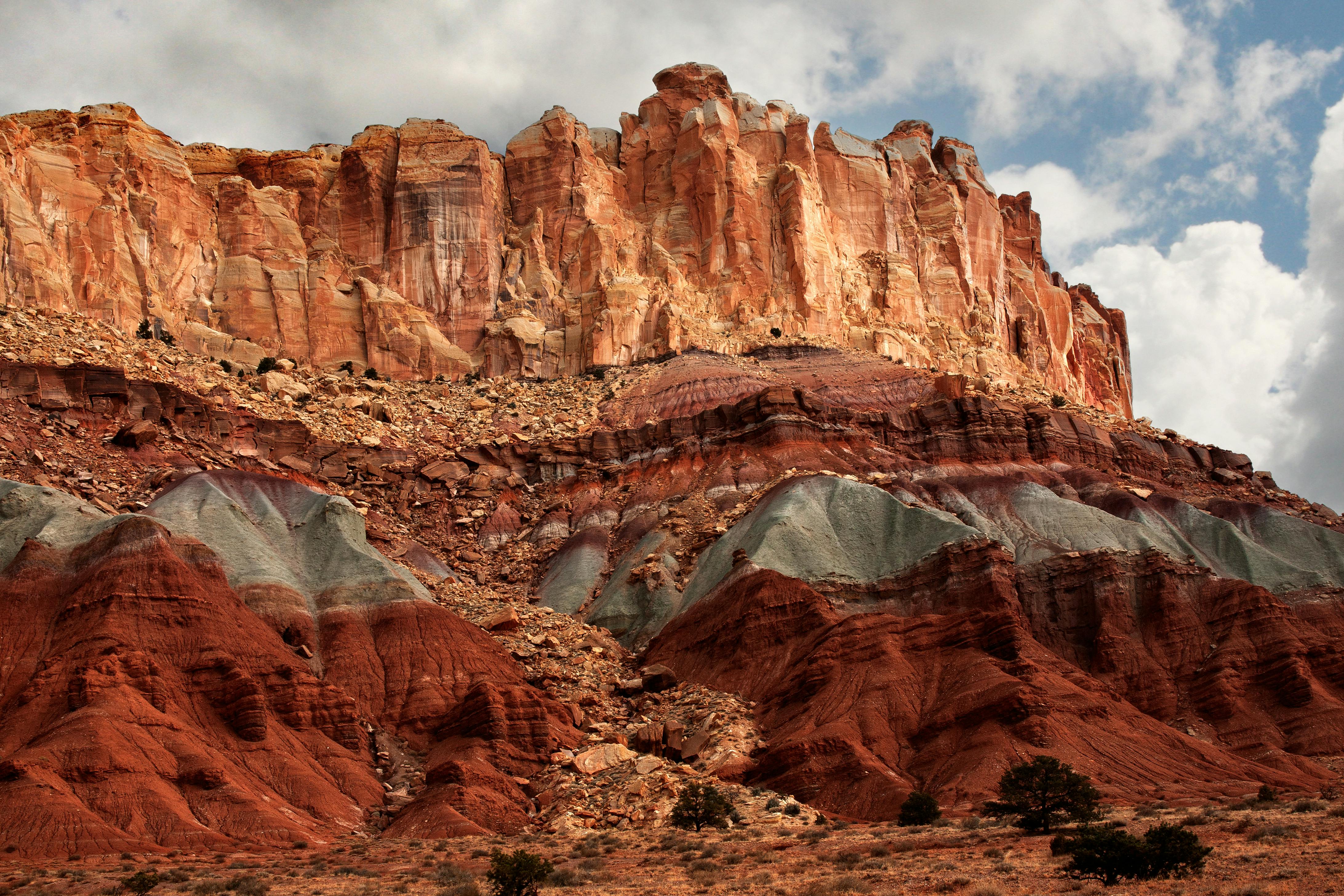 Edge of the World Rock Formation in Desert of Riyadh · Free Stock Photo