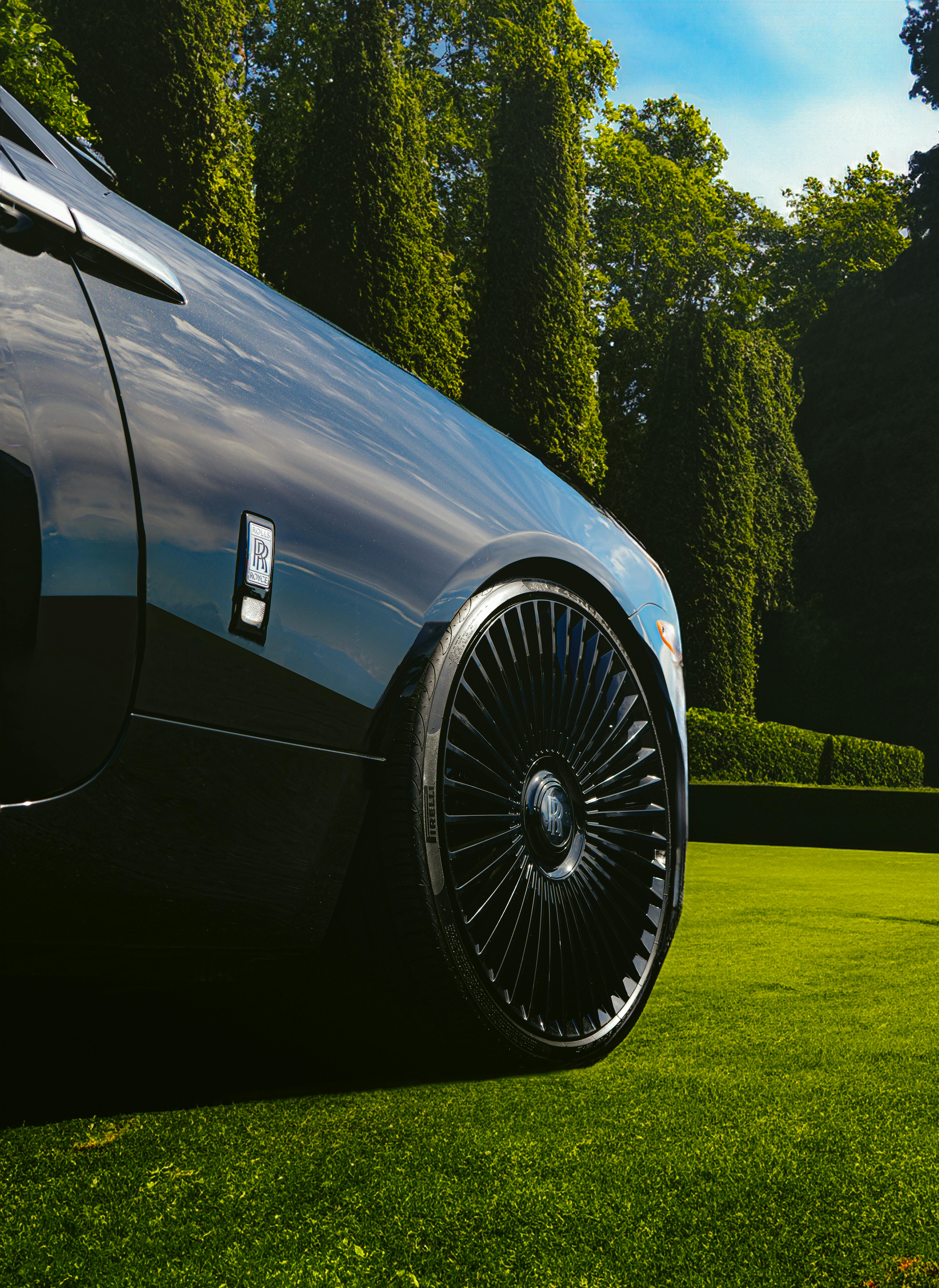 Rolling Tire Photos, Download The BEST Free Rolling Tire Stock Photos ...