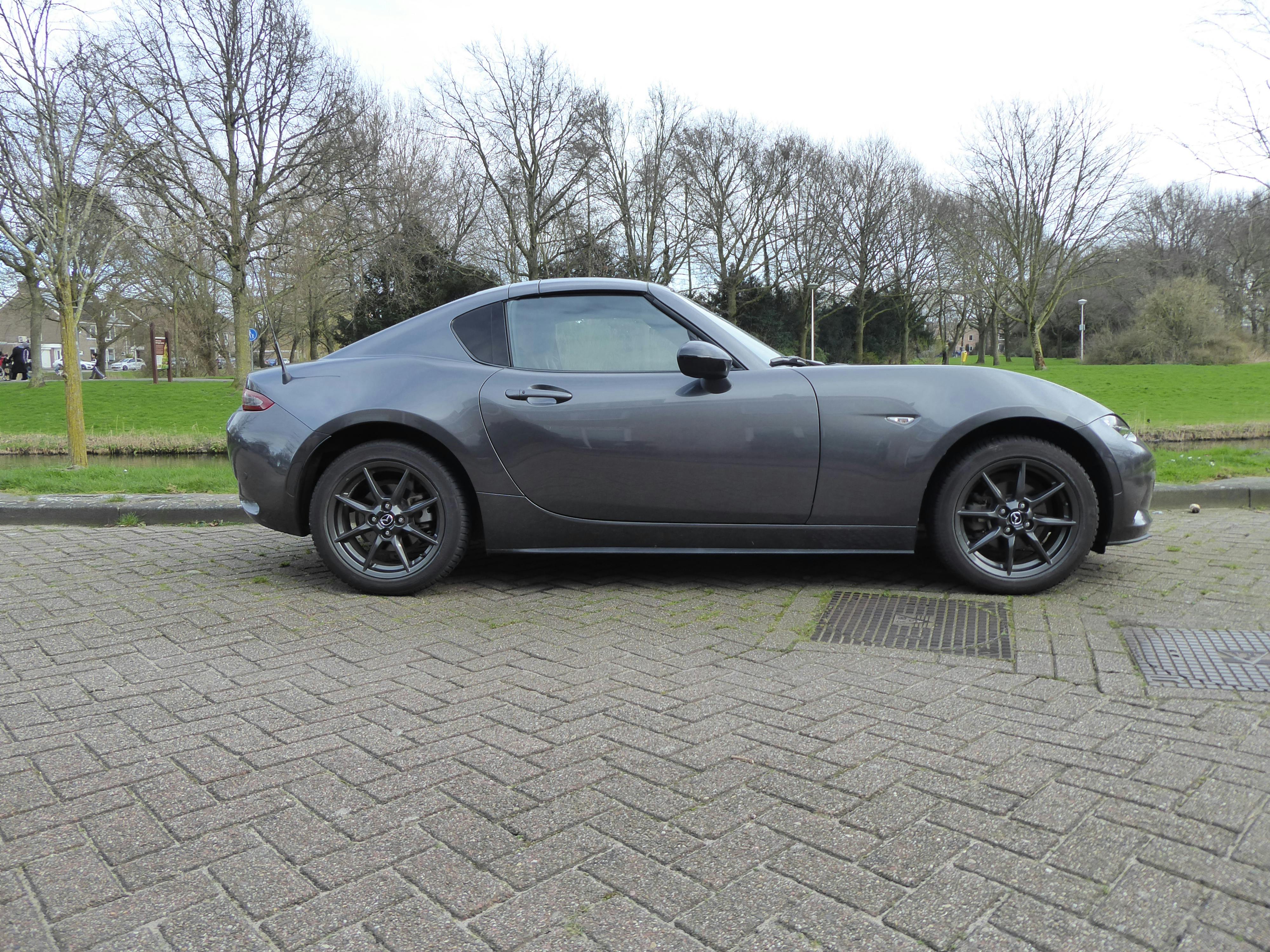 Gray Mazda MX-5 · Free Stock Photo