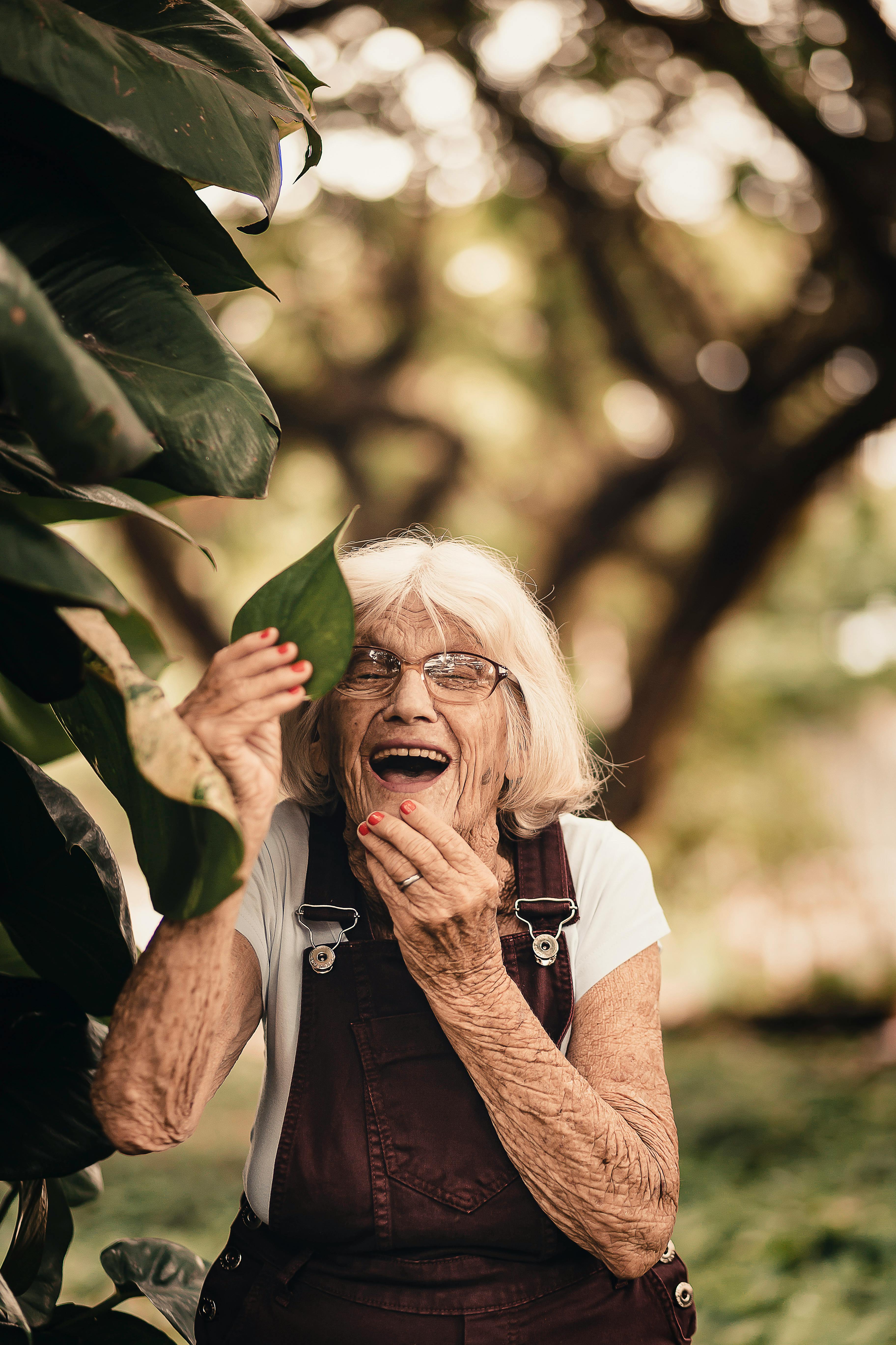 7,055+ Best Free Laughing Stock Photos & Images · 100% Royalty-Free HD ...