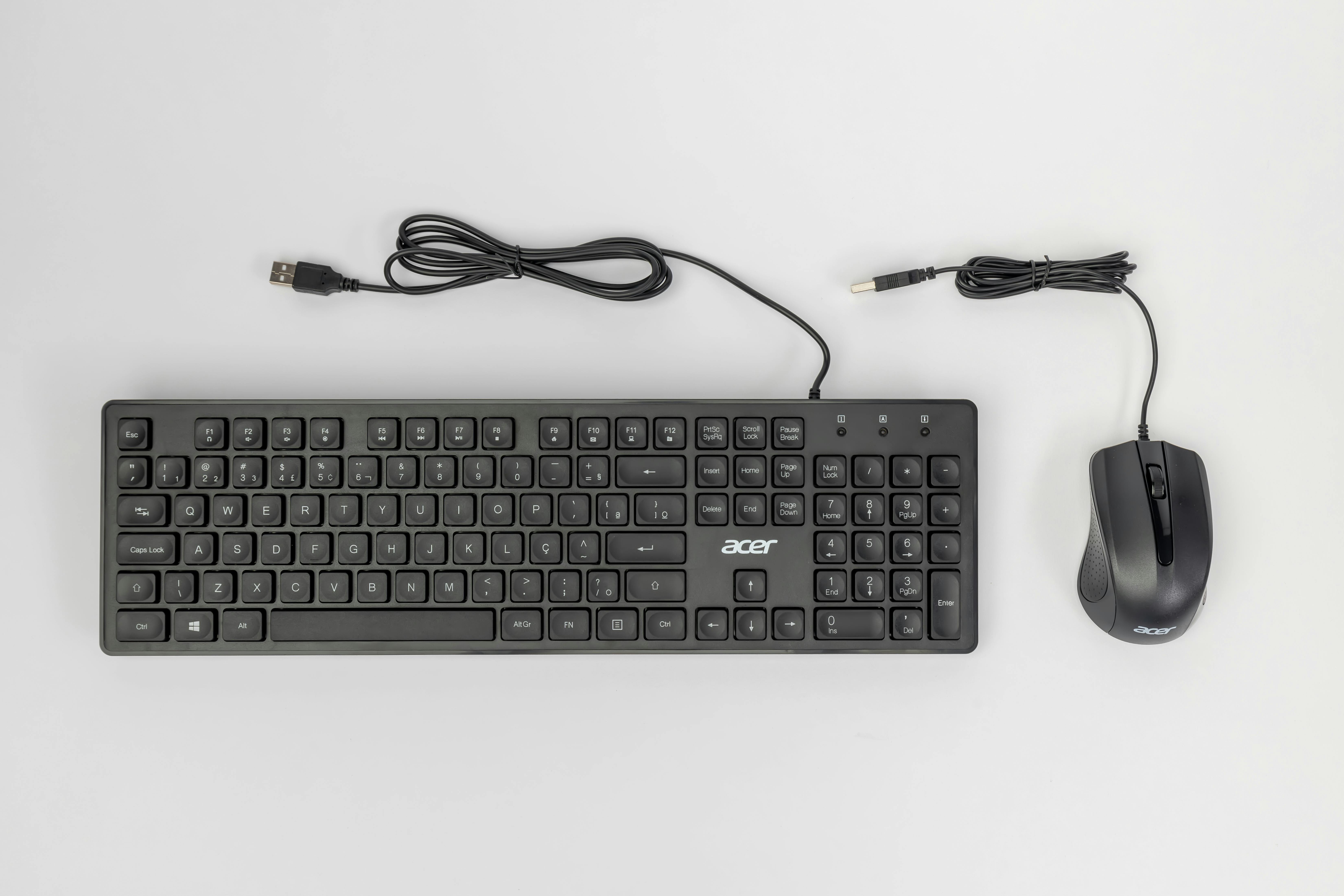 Keyboard and Mouse in a Studio · Free Stock Photo