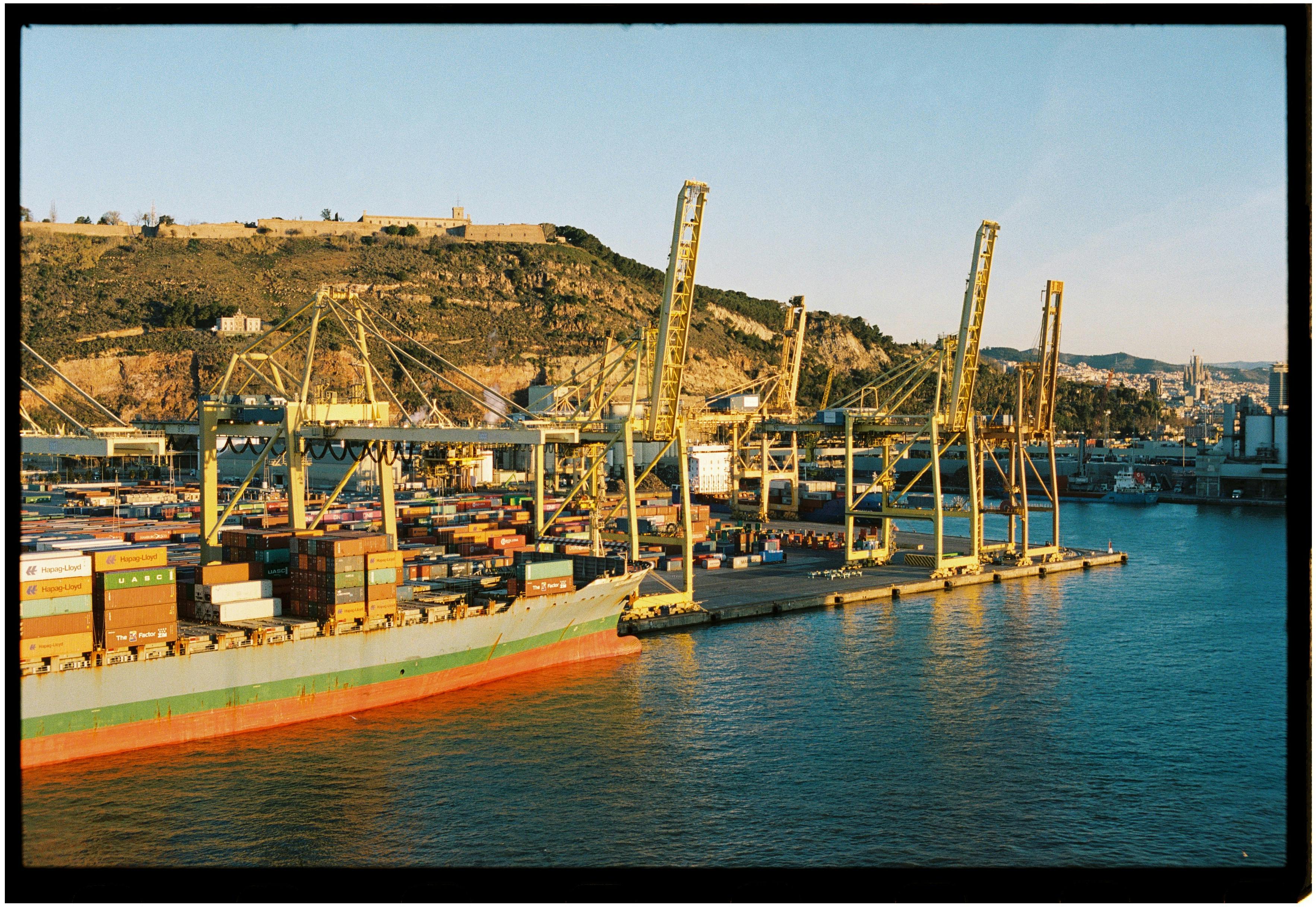 Transit Port Photos, Download The BEST Free Transit Port Stock Photos ...