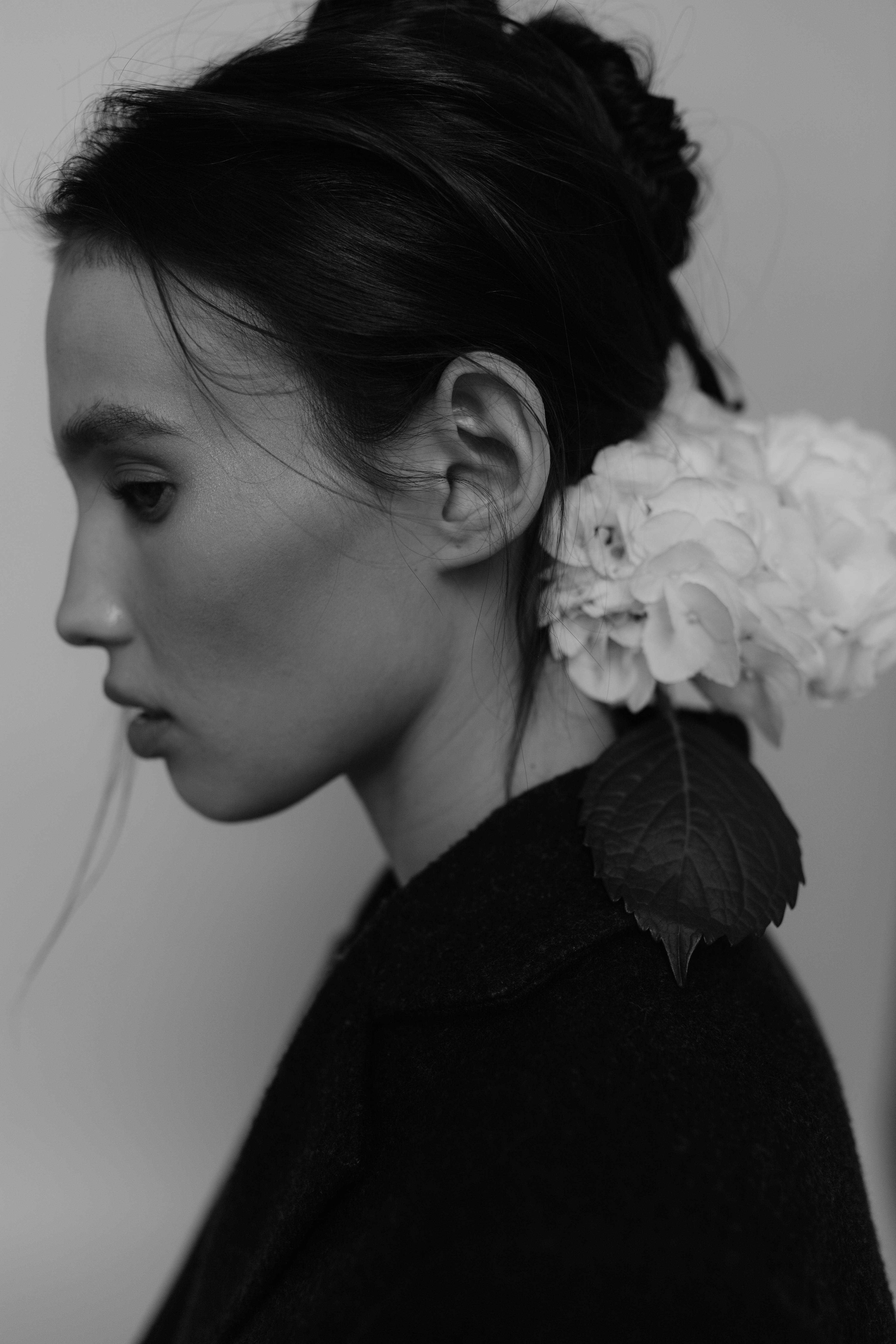 Black and White Side View of a Woman · Free Stock Photo