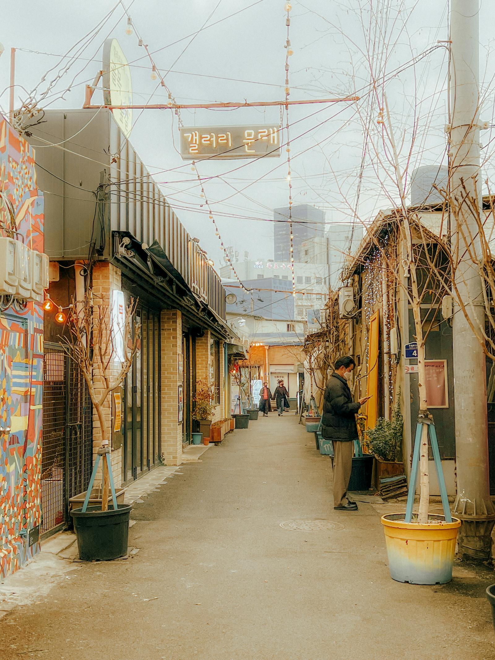 Korean Sign Photos, Download The BEST Free Korean Sign Stock Photos ...