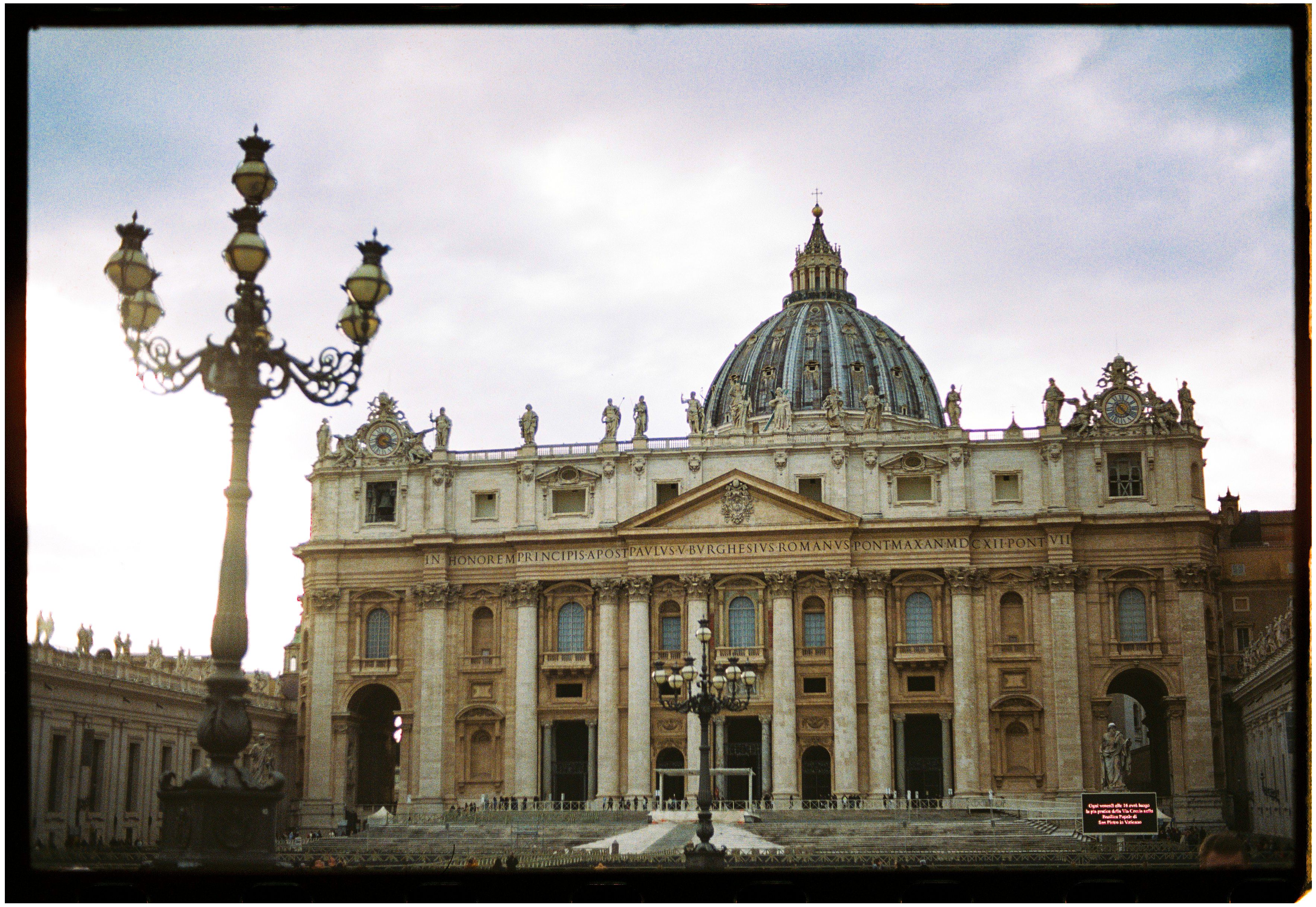 Renaissance Saint Peters Basilica in Vatican · Free Stock Photo