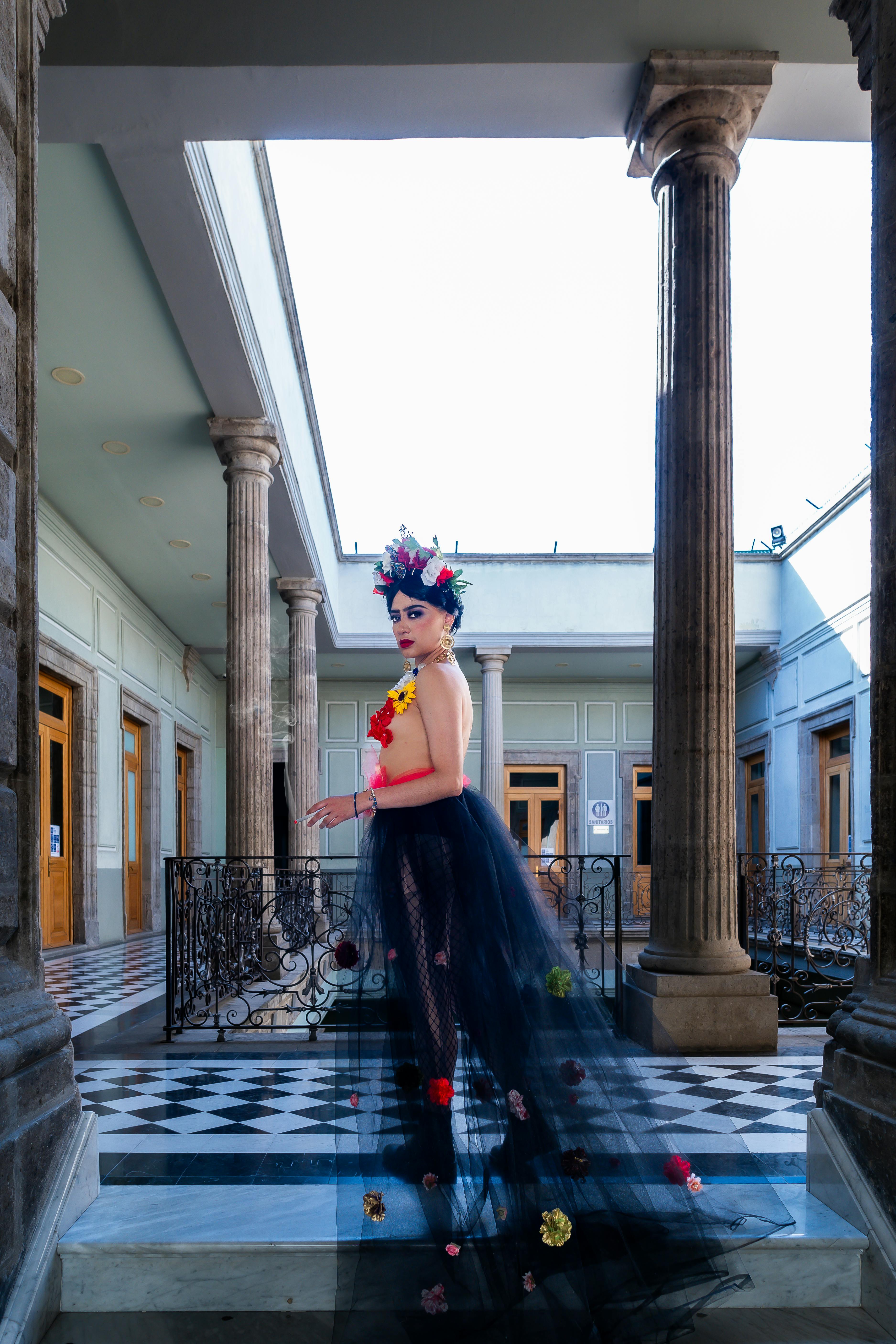 Luxury Fashion 300px 100px Photo Photos, Download The BEST Free Luxury ...