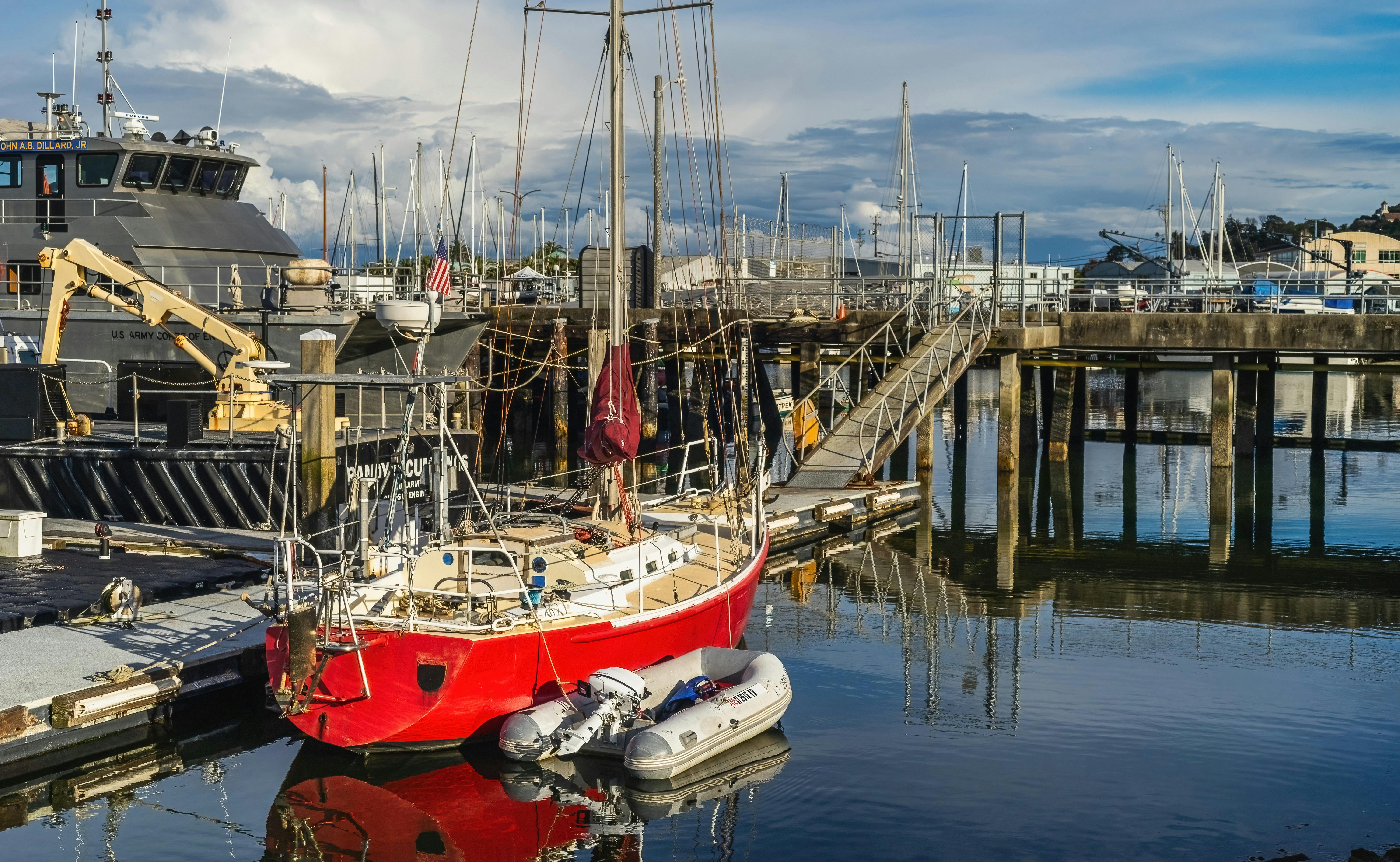 Boats in a Crowded Harbor · Free Stock Photo