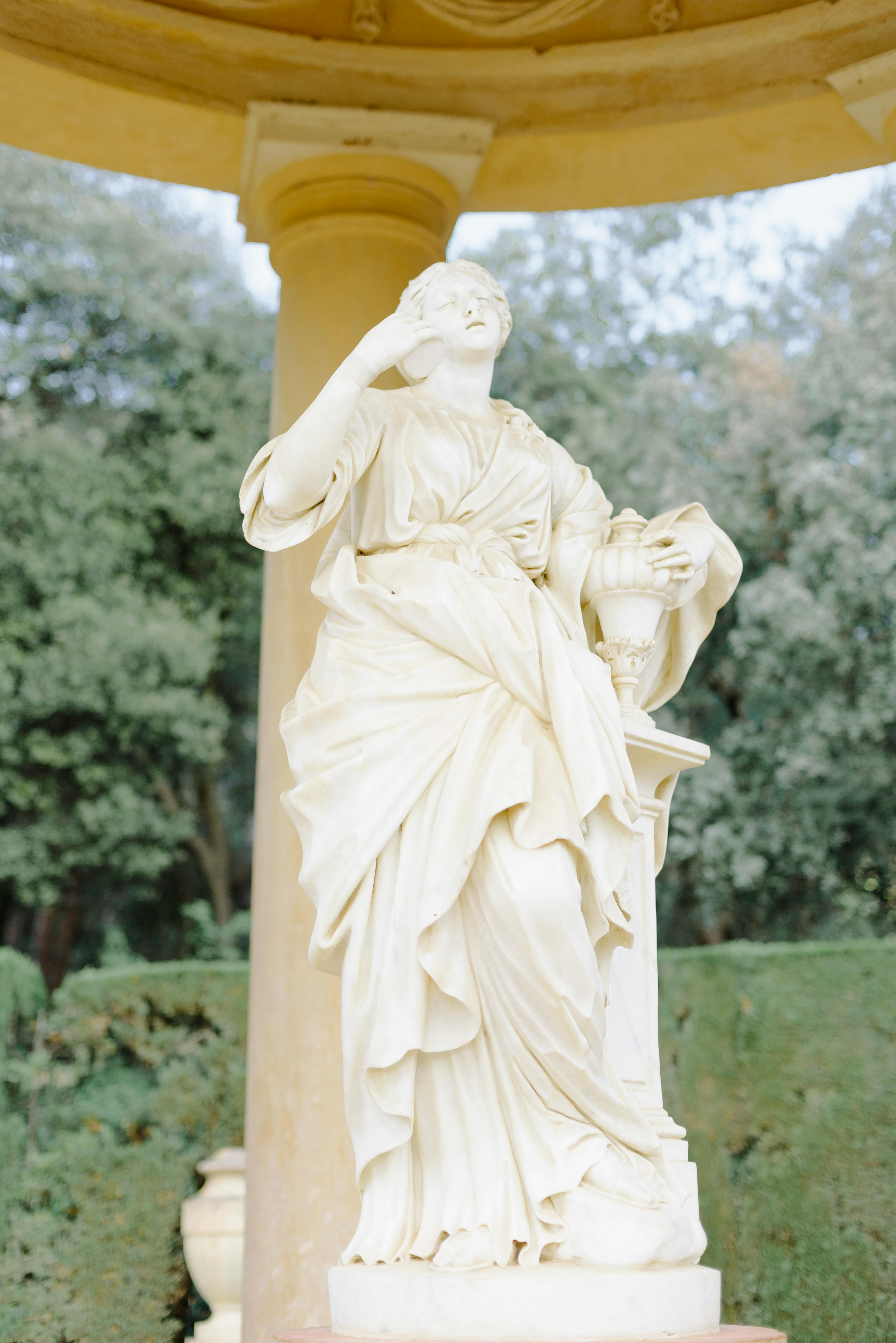 Marble Sculpture in Park · Free Stock Photo