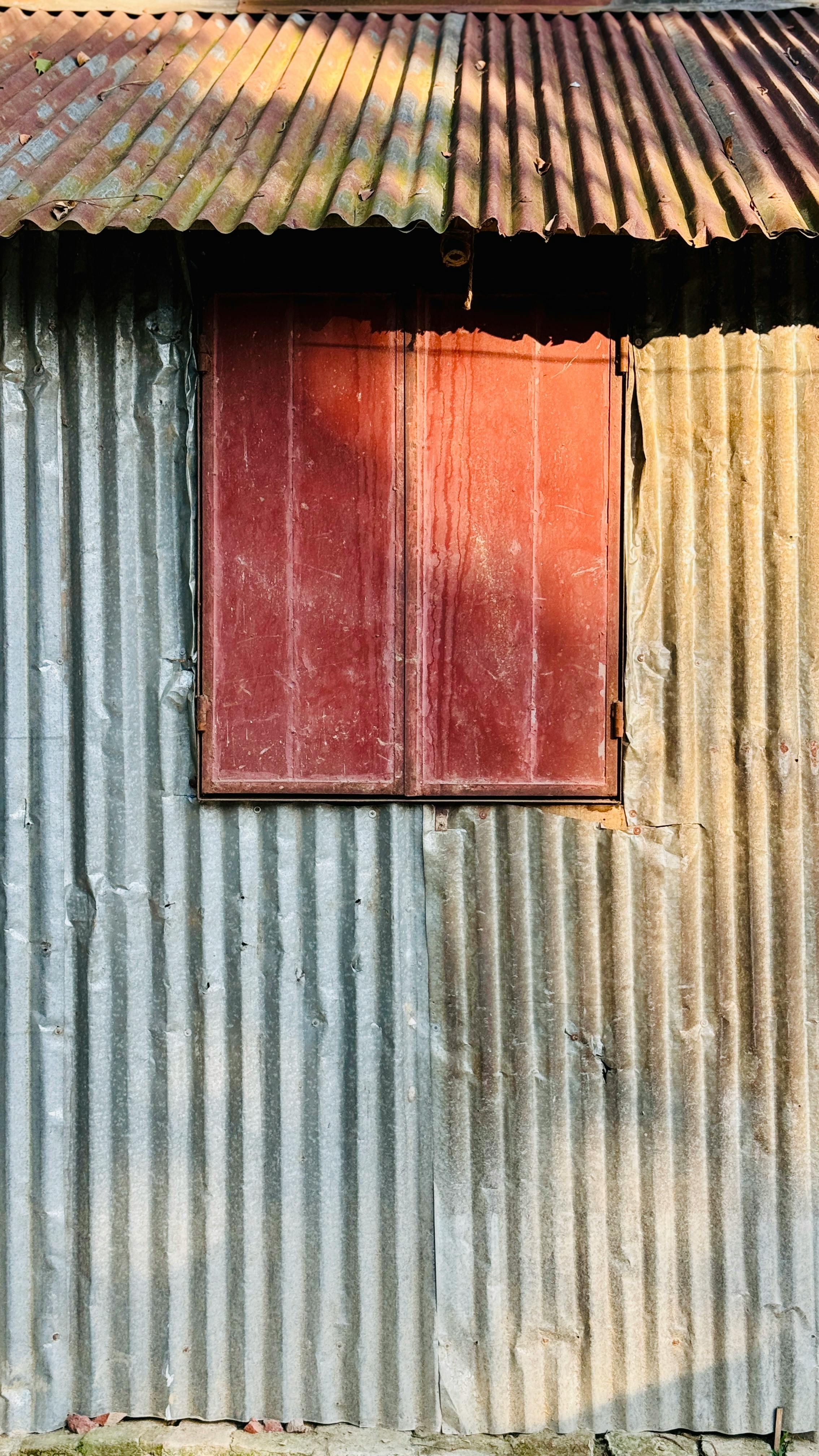 Red Iron Roof Sheet Photos, Download The BEST Free Red Iron Roof Sheet ...