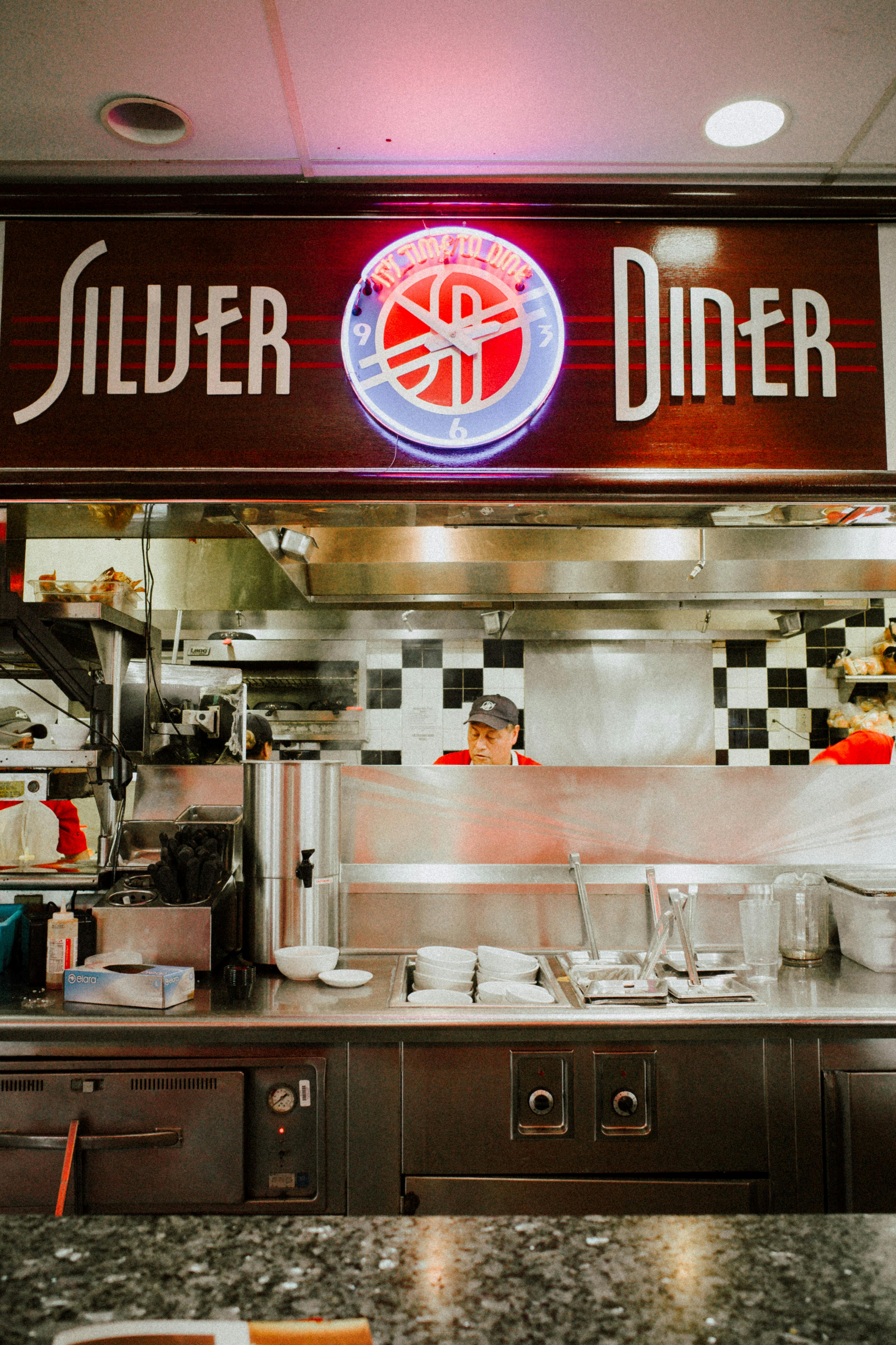 Interior of Silver Diner Restaurant · Free Stock Photo