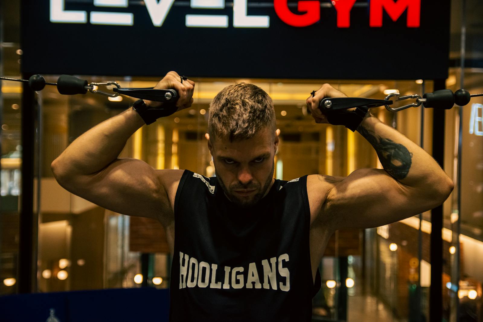 Muscular Man Photos, Download The BEST Free Muscular Man Stock Photos ...