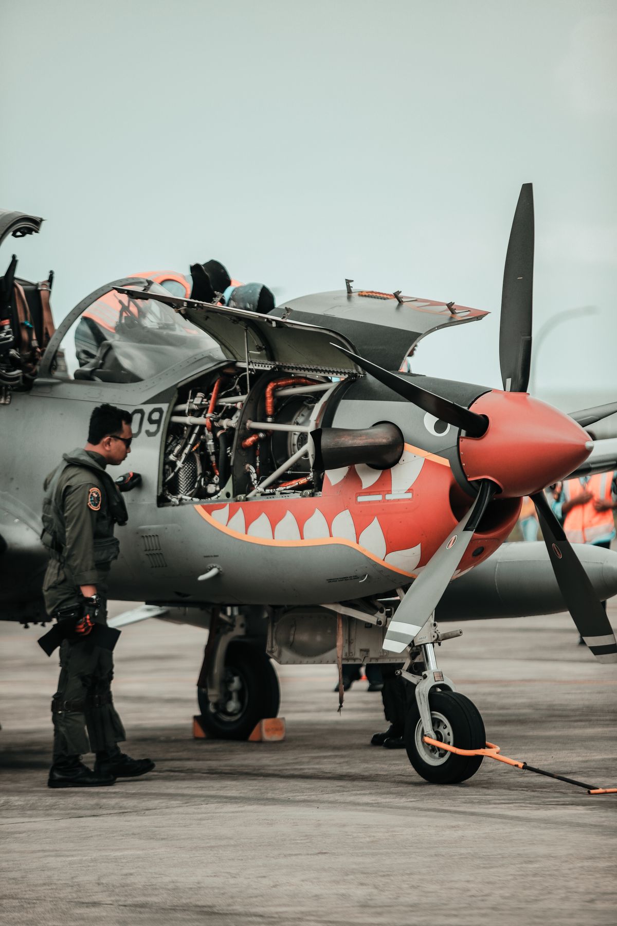 Aircraft Engine Photos, Download The BEST Free Aircraft Engine Stock ...