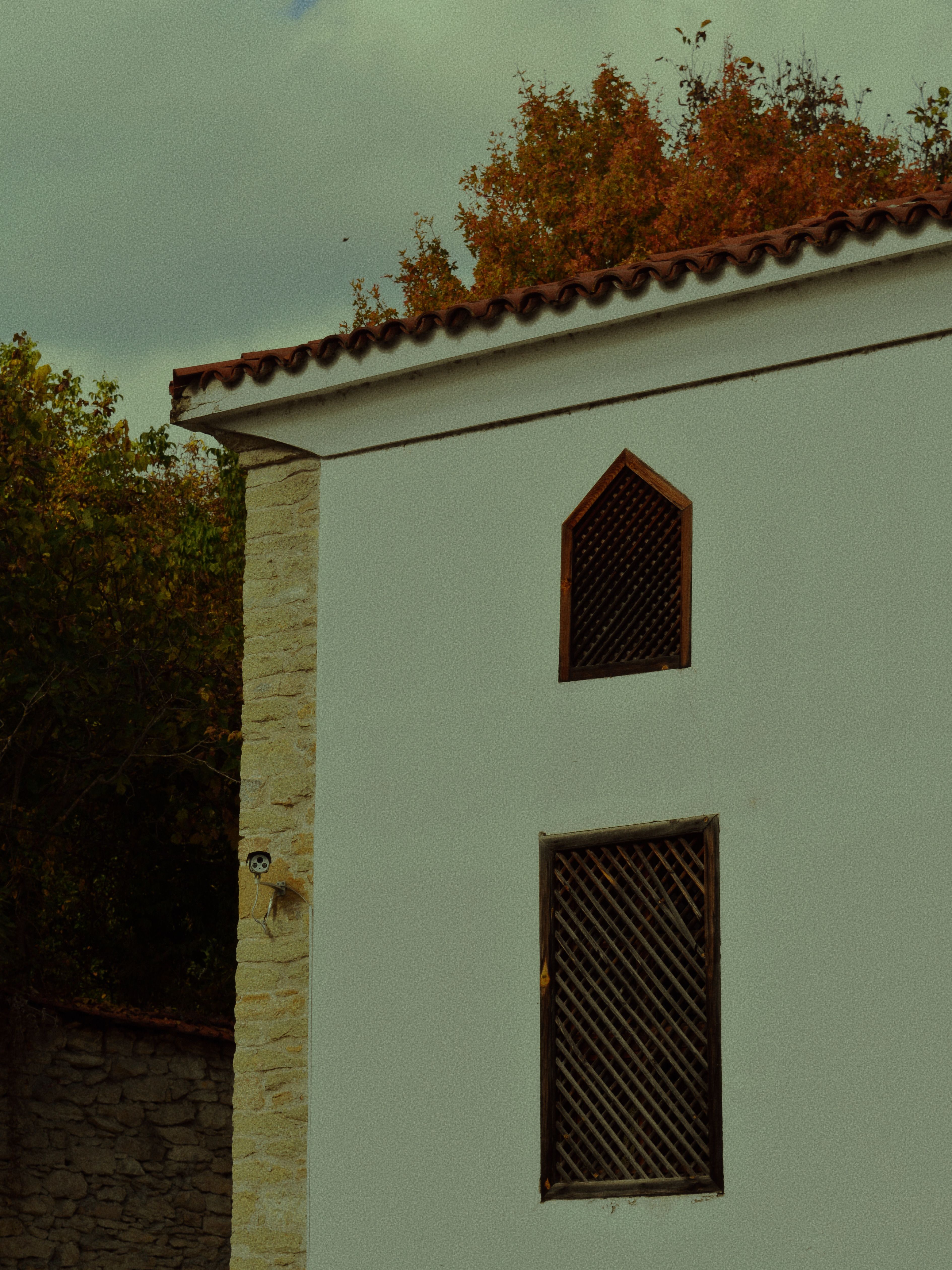 A white building with a clock on it · Free Stock Photo