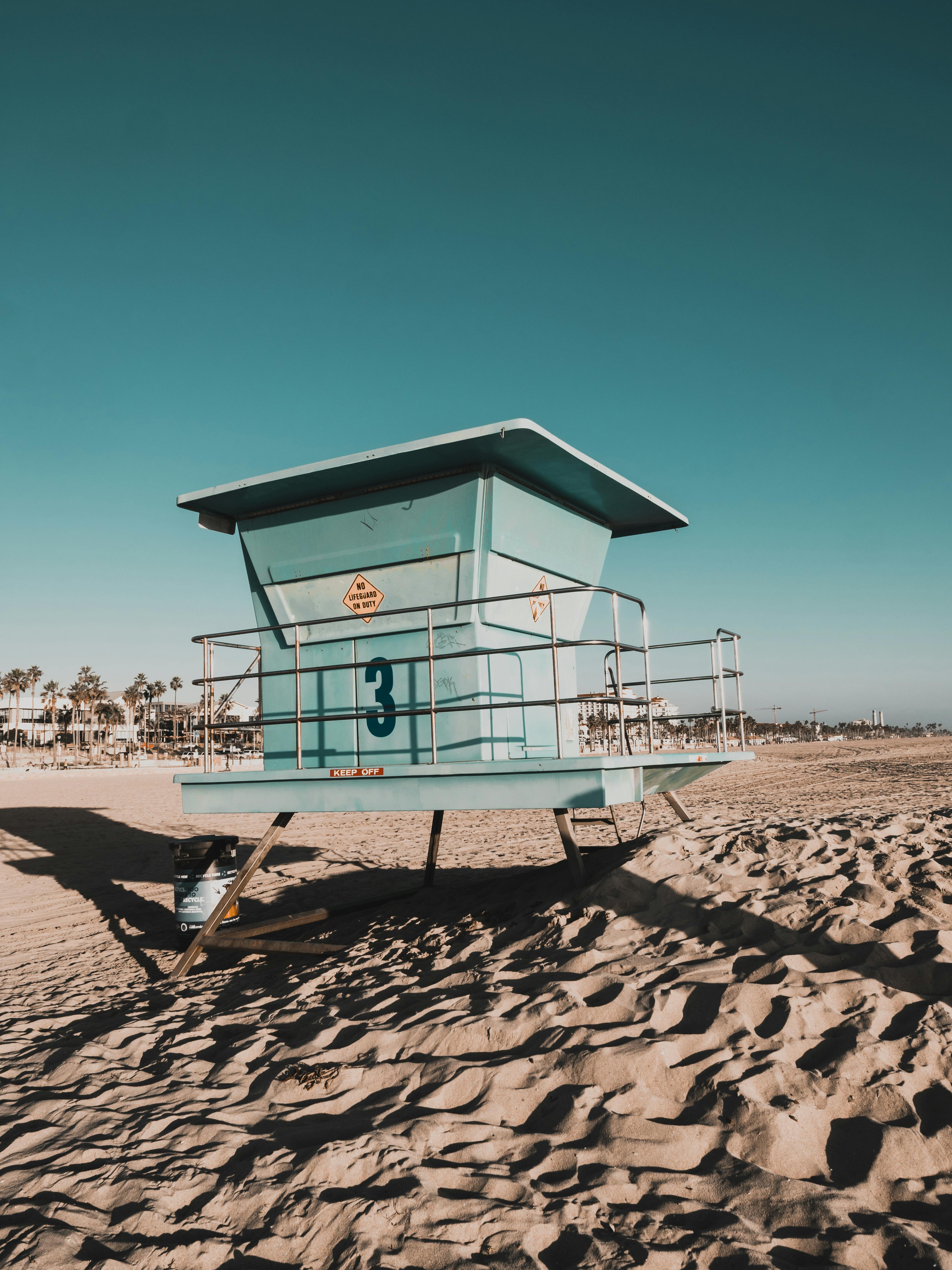 Lifeguard Tower · Free Stock Photo