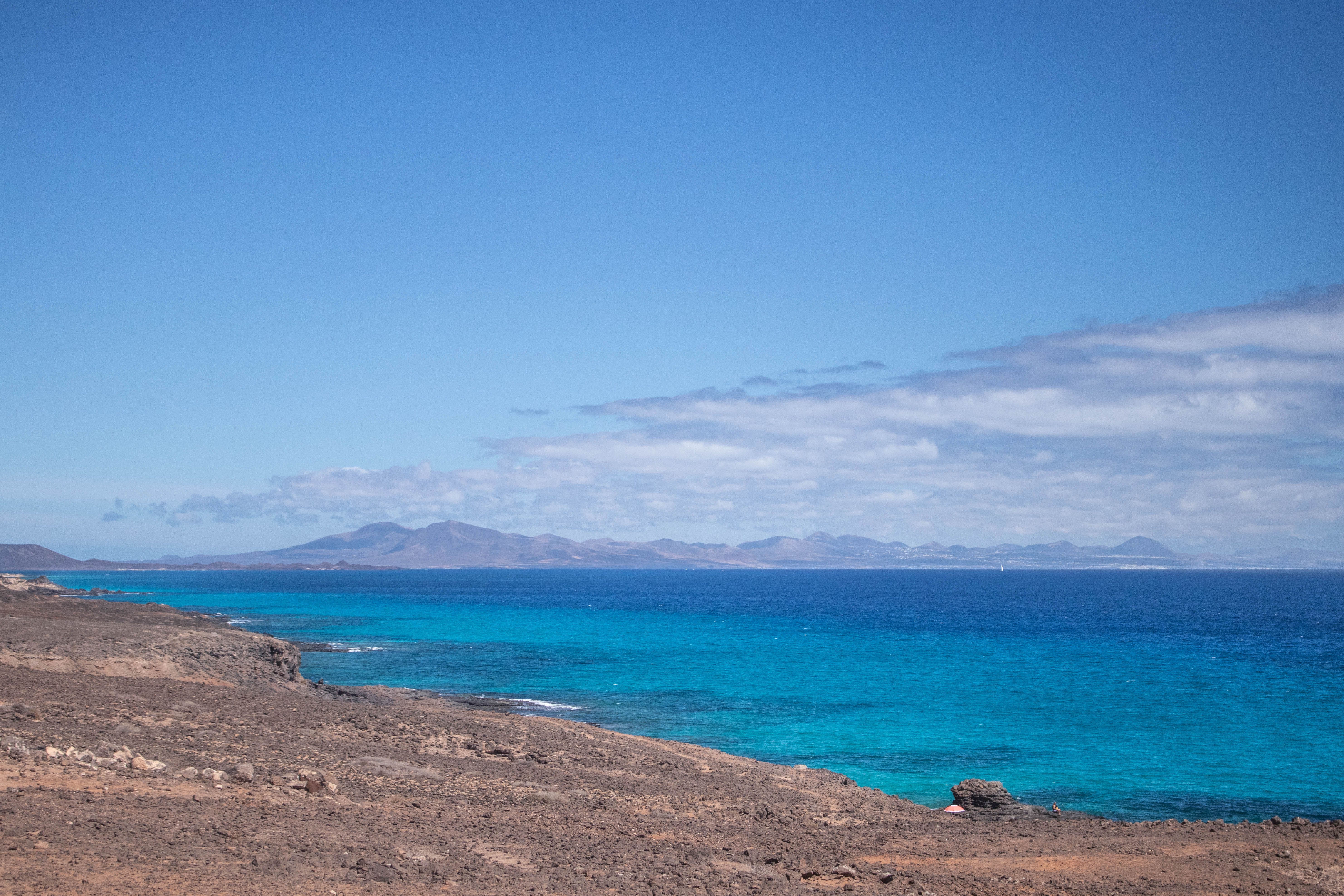 Arid, Barren Sea Shore · Free Stock Photo