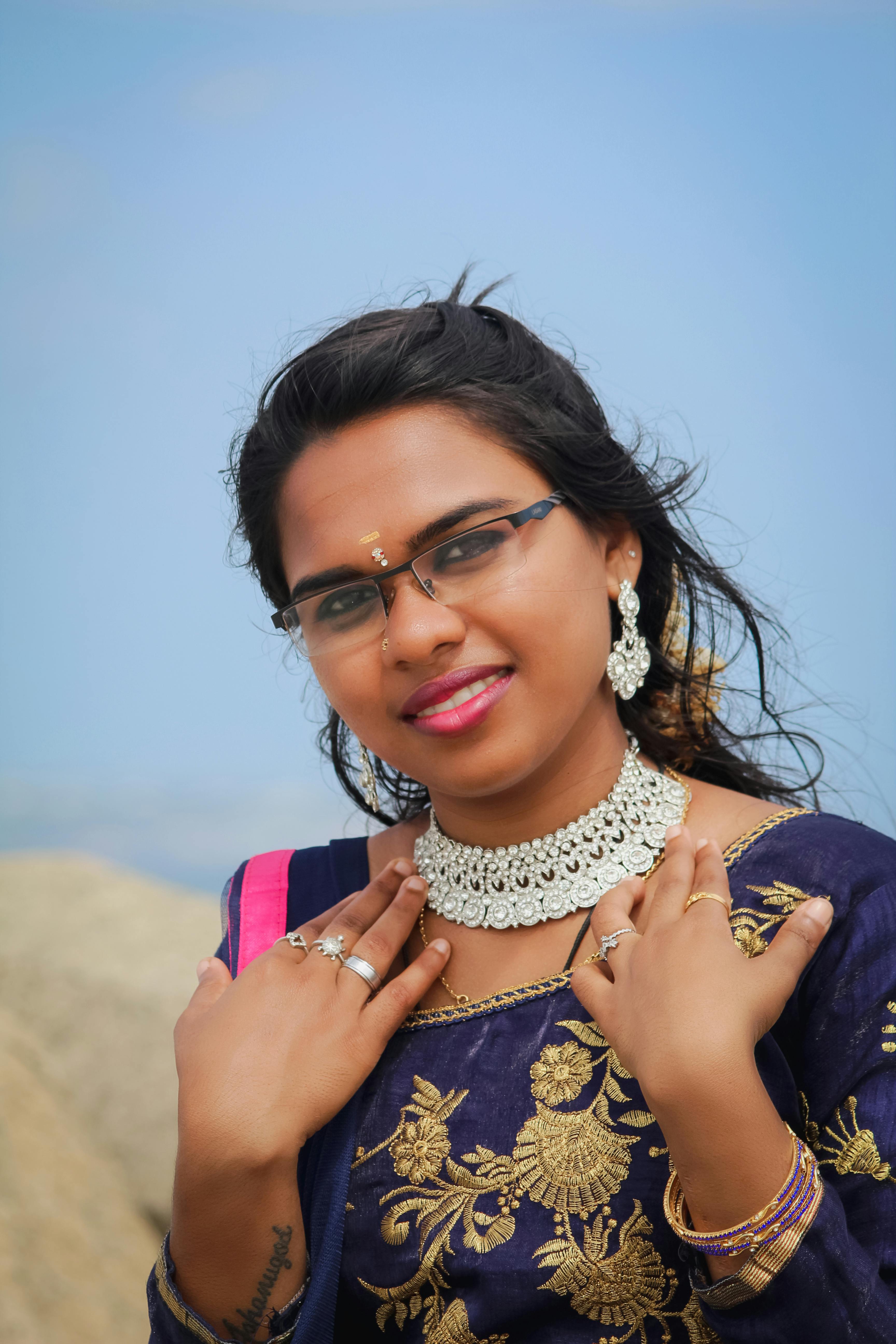 Tamil Beautiful Girl Photos, Download The BEST Free Tamil Beautiful ...