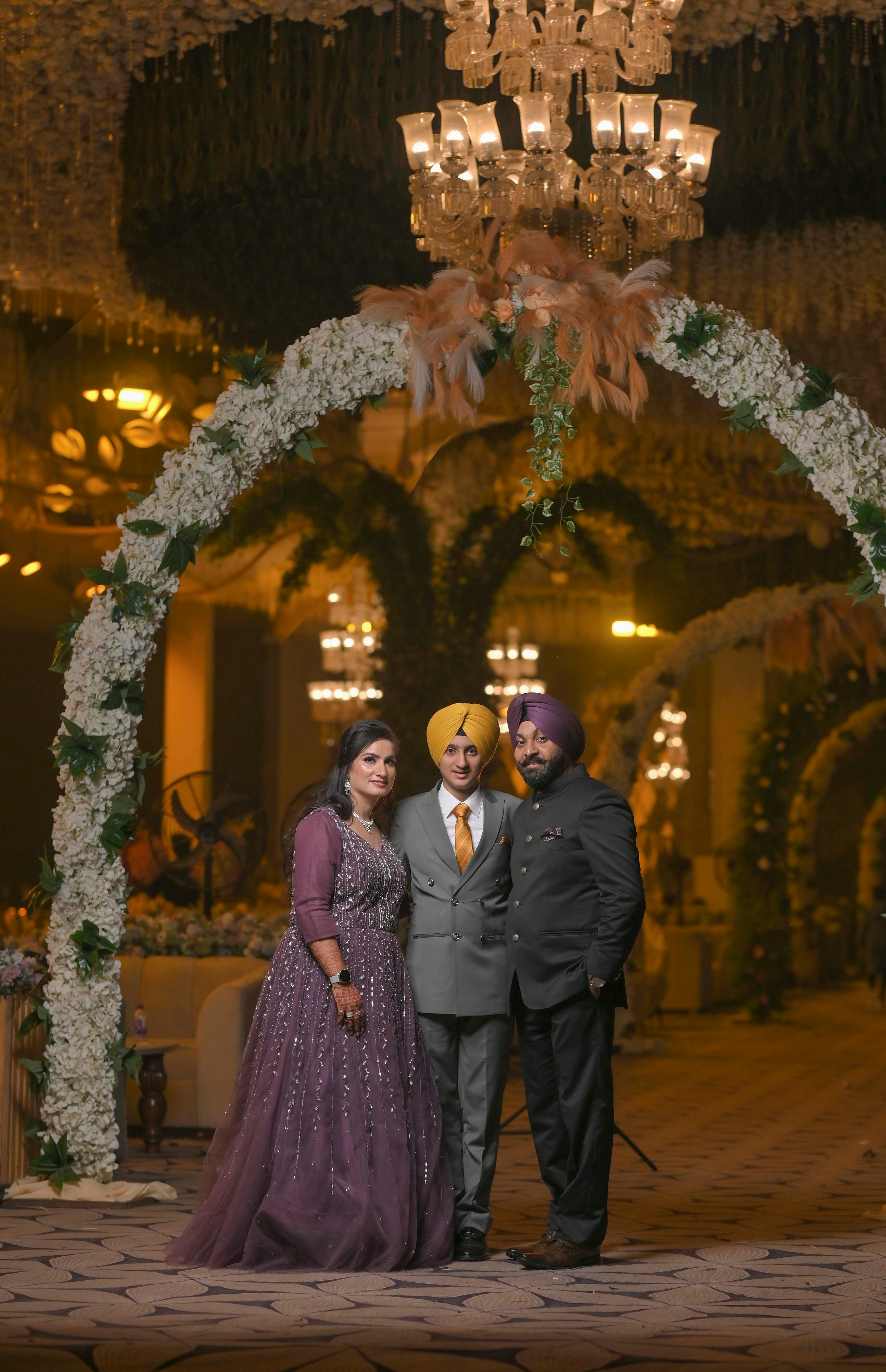 People Posing in a Fancy Hall · Free Stock Photo