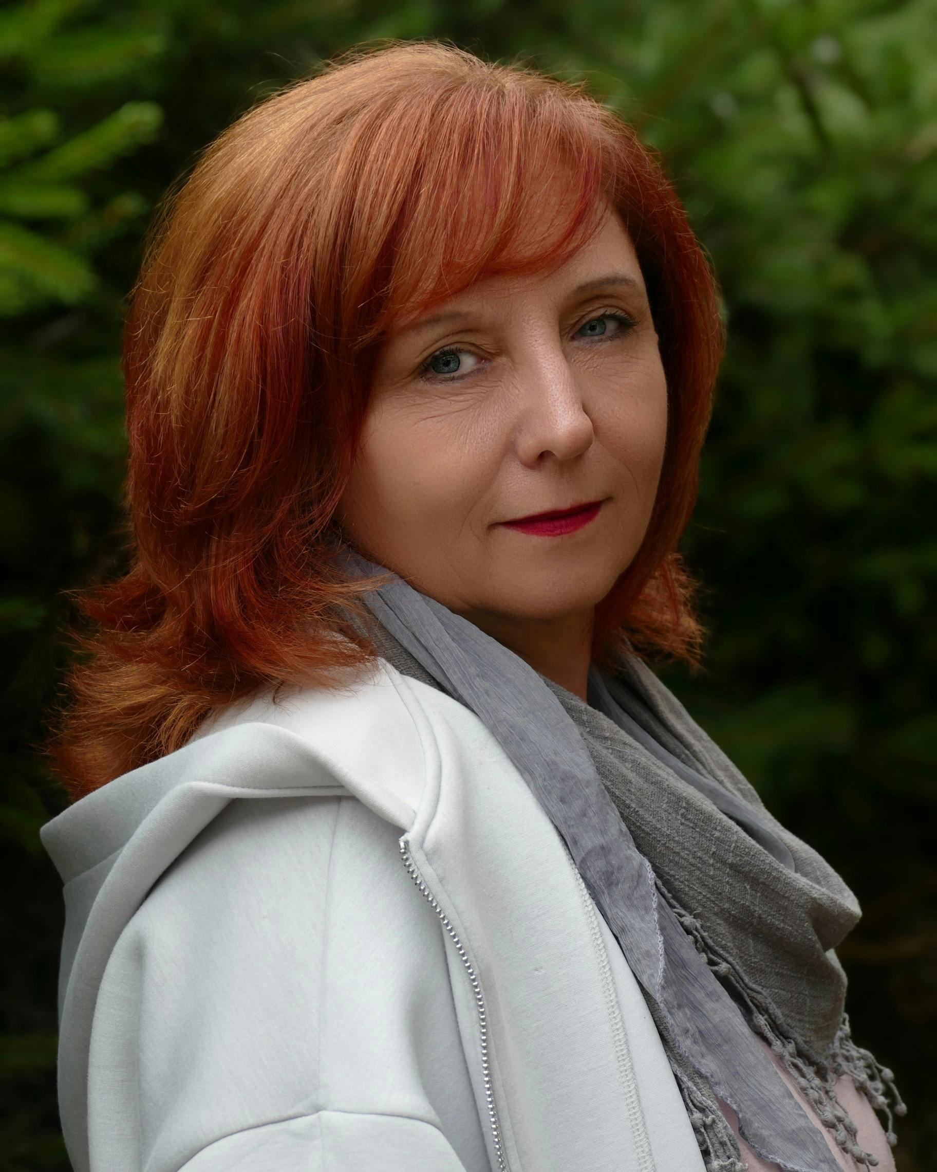 Mature Woman Outdoor Photos, Download The BEST Free Mature Woman ...