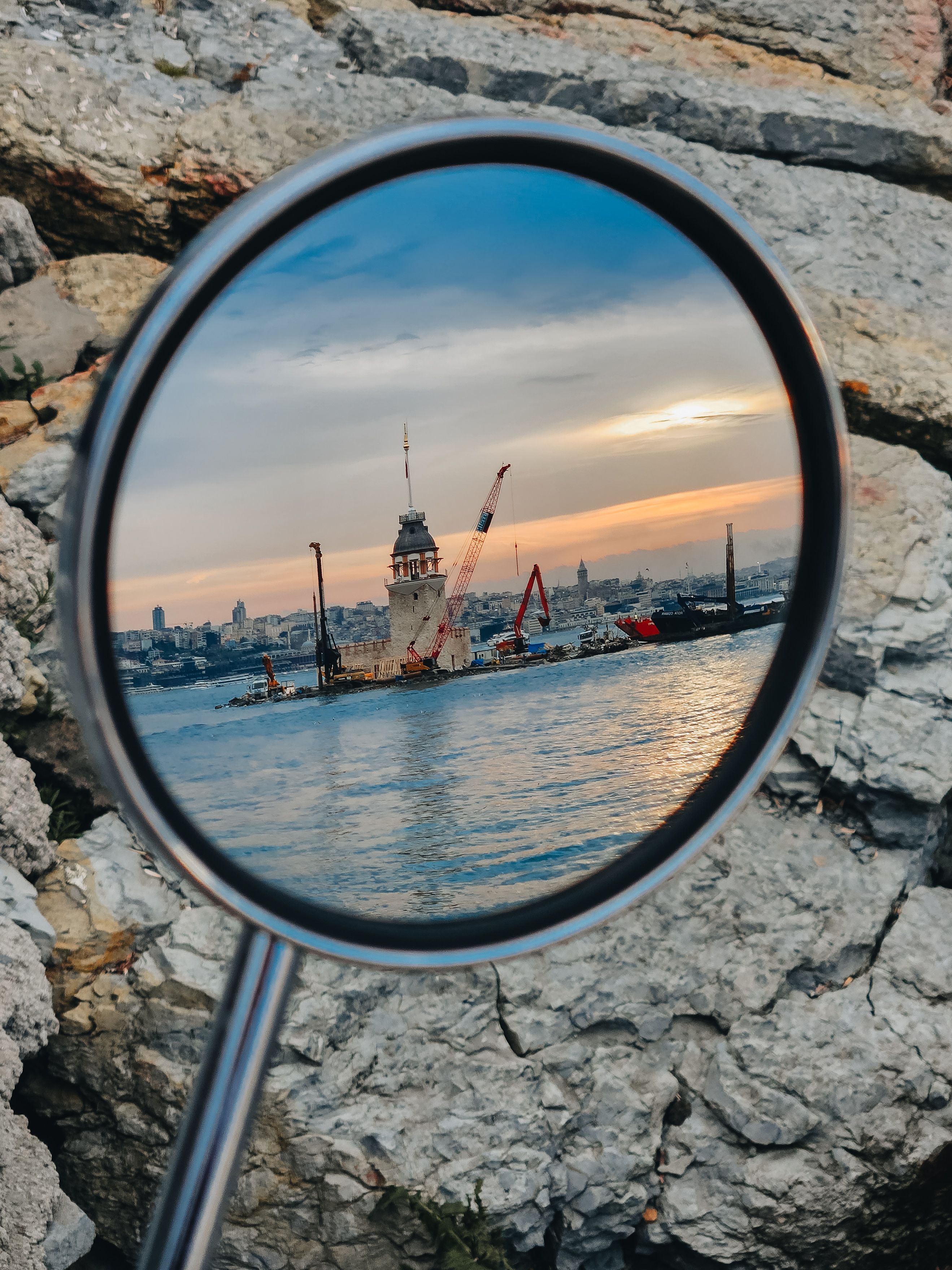 Reflection of Kiz Kulesi in Istanbul in Mirror · Free Stock Photo