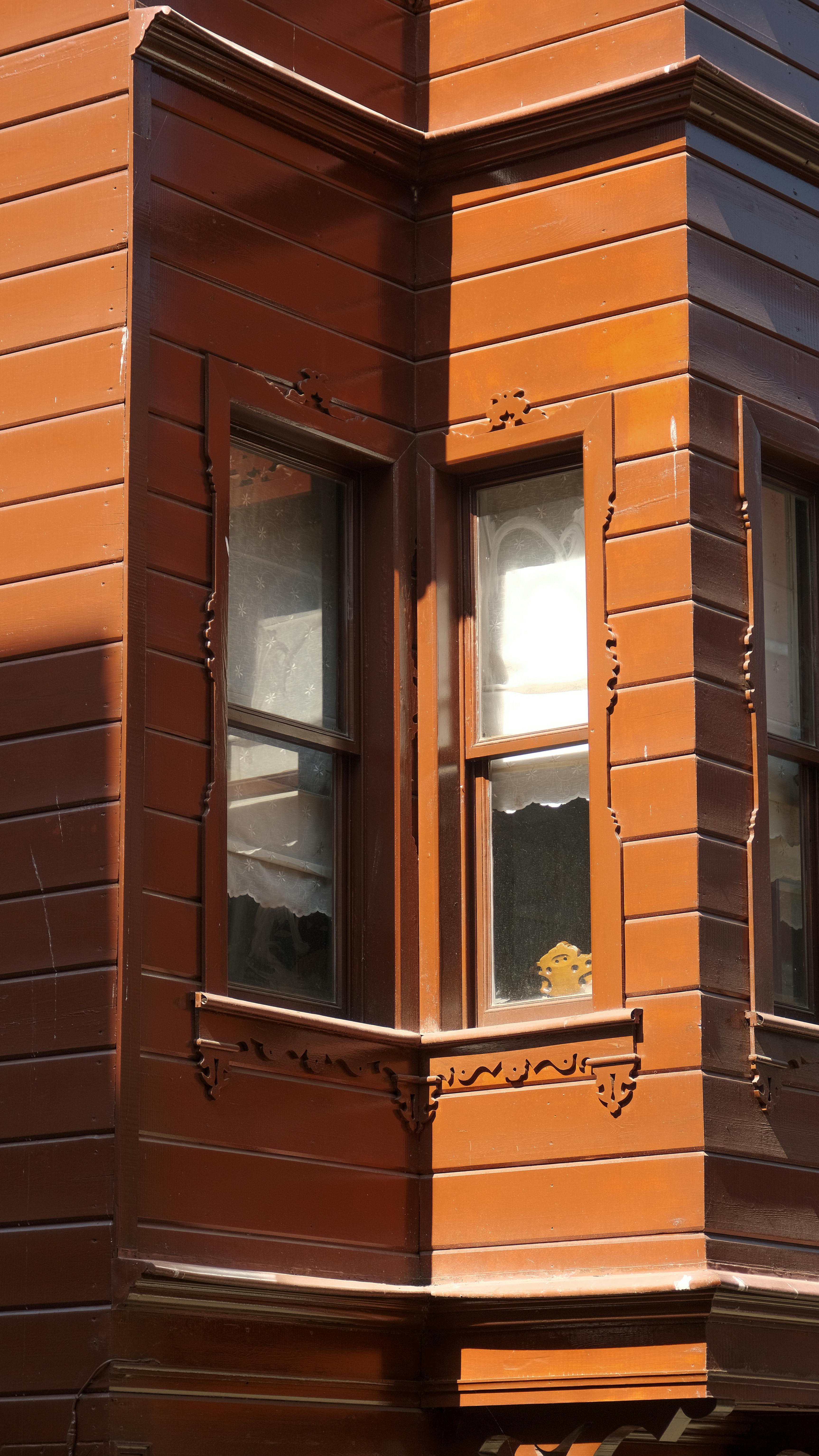 Two Sided Window in Istanbul · Free Stock Photo