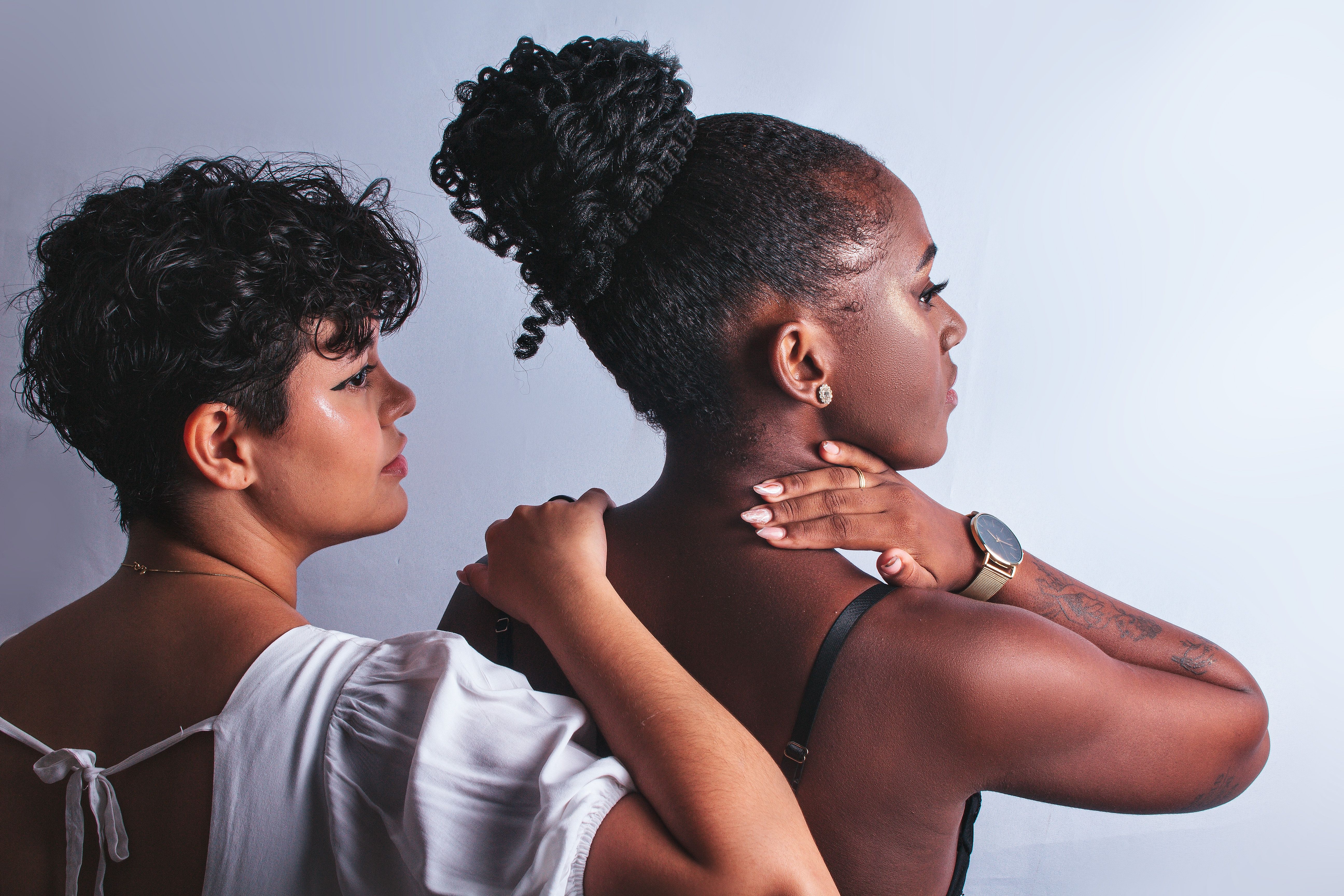 Women with Their Backs Turned · Free Stock Photo