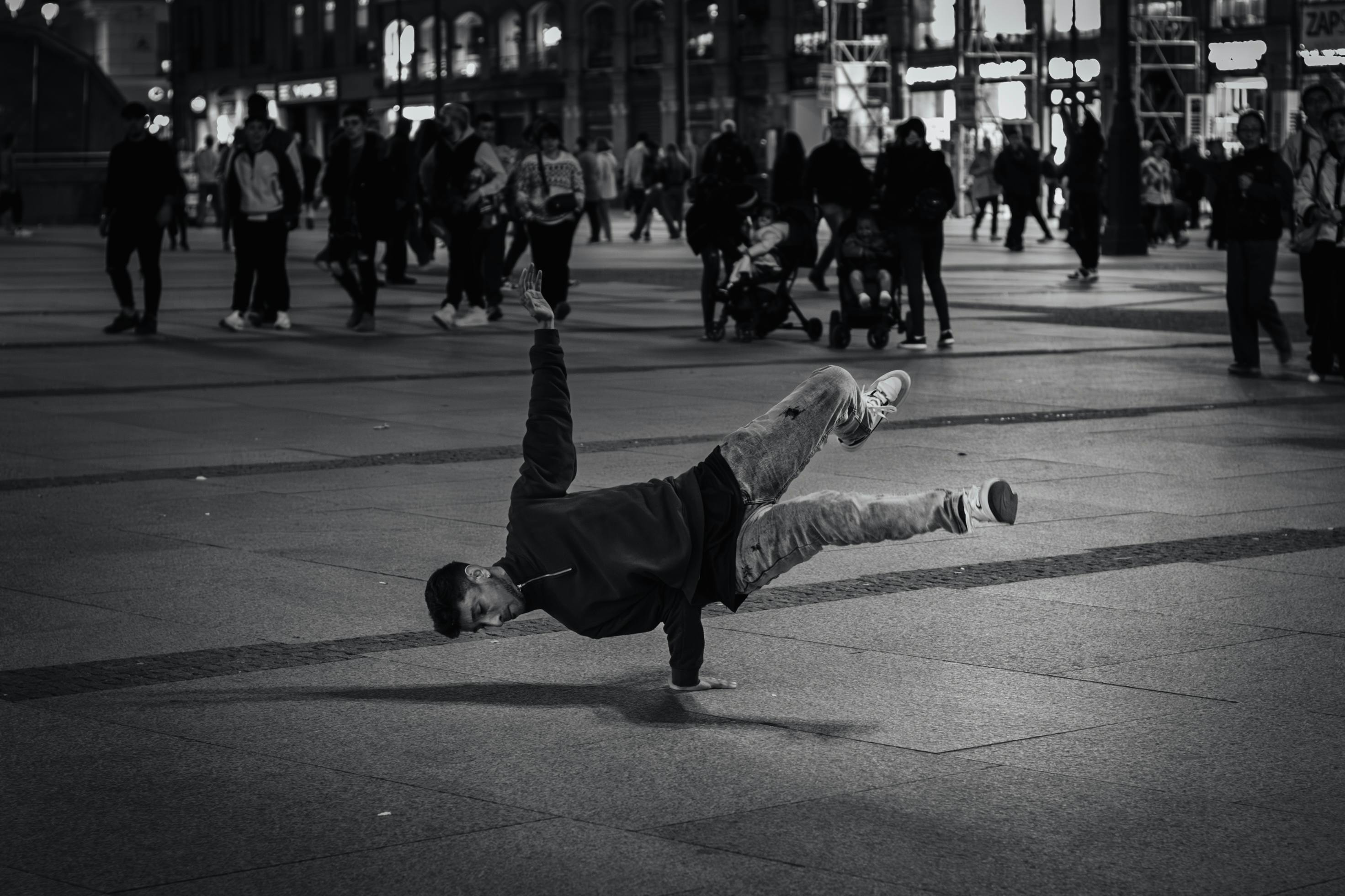 Man Dancing Breakdance on Square · Free Stock Photo