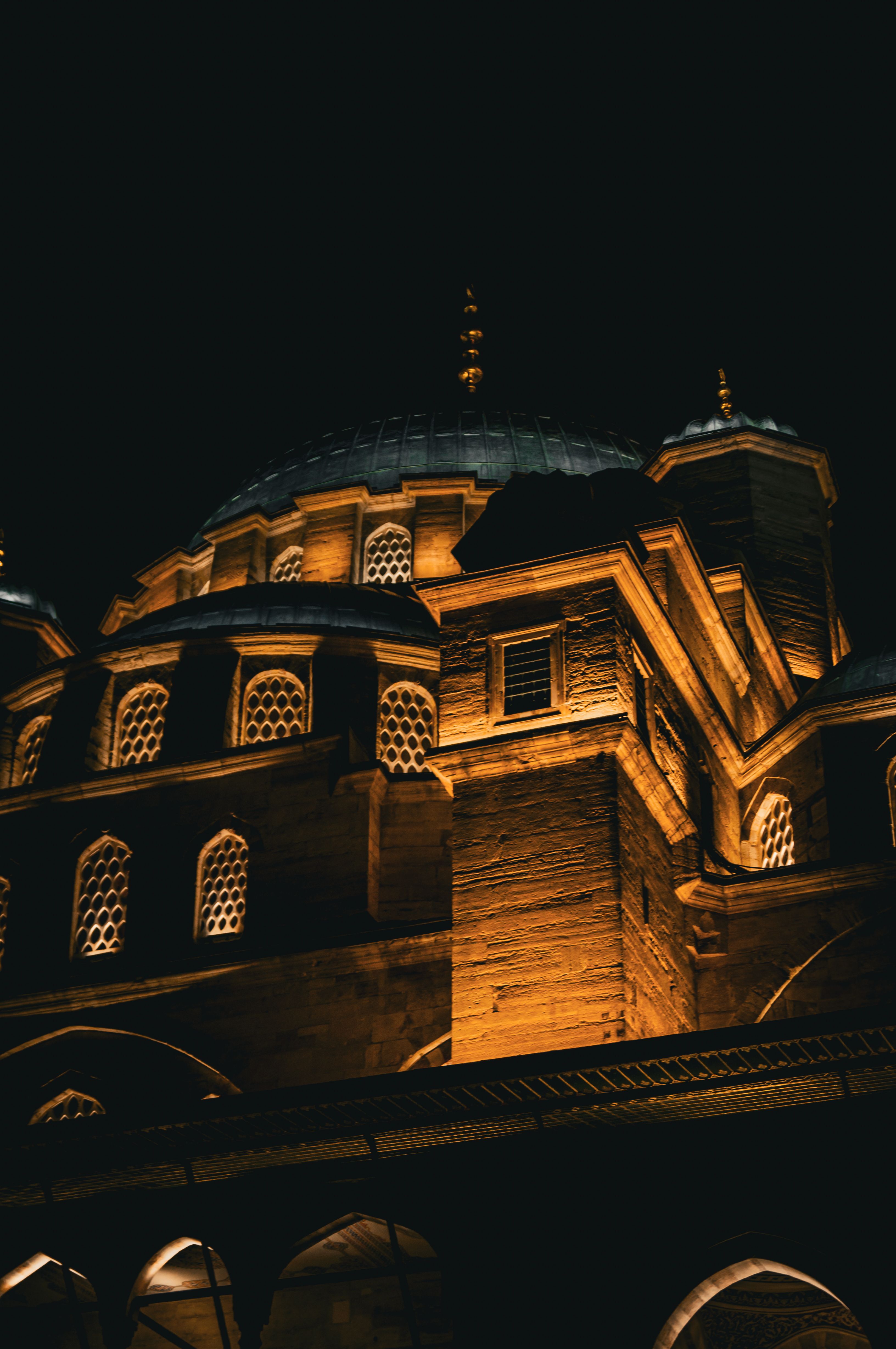 The New Mosque in Istanbul at Night · Free Stock Photo