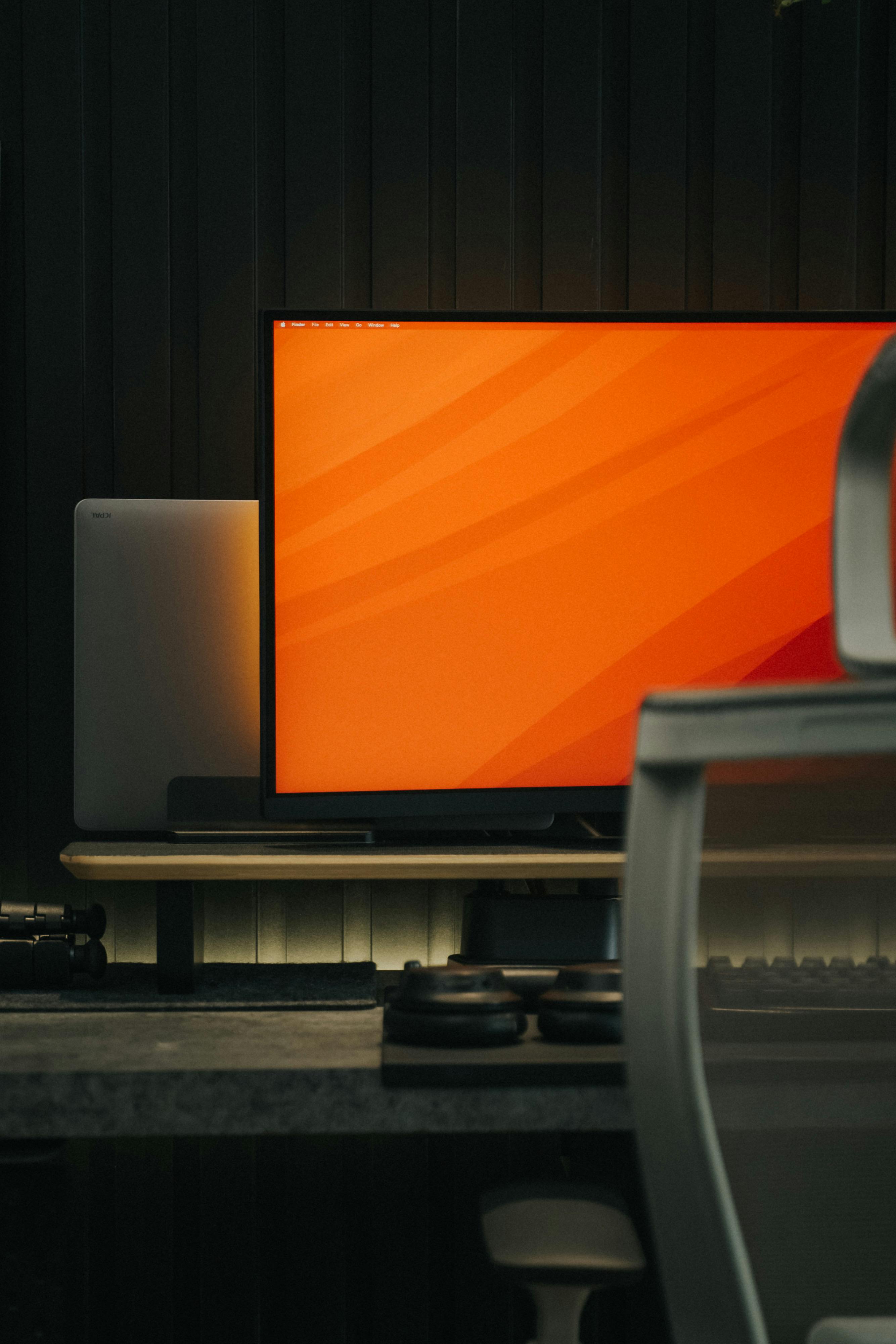 Orange Screen of Gaming Monitor · Free Stock Photo